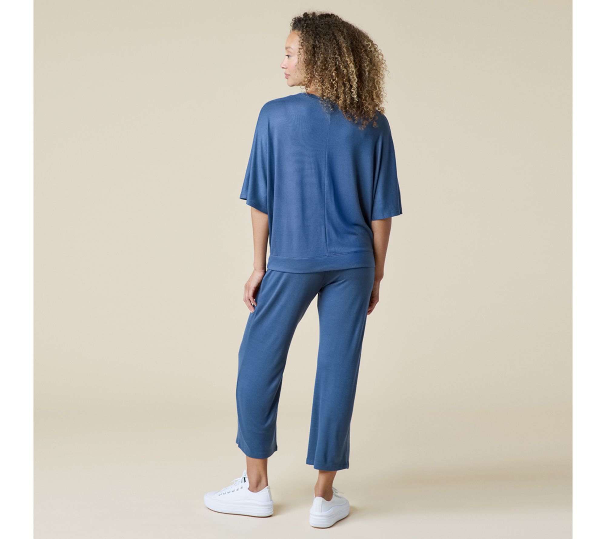 "As Is" Softies Dream Relaxed V-Neck & Capri Lounge Set - QVC.com