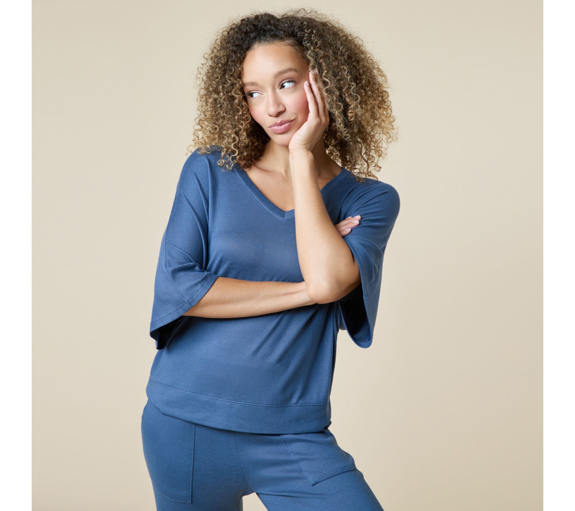 "As Is" Softies Dream Relaxed V-Neck & Capri Lounge Set - QVC.com