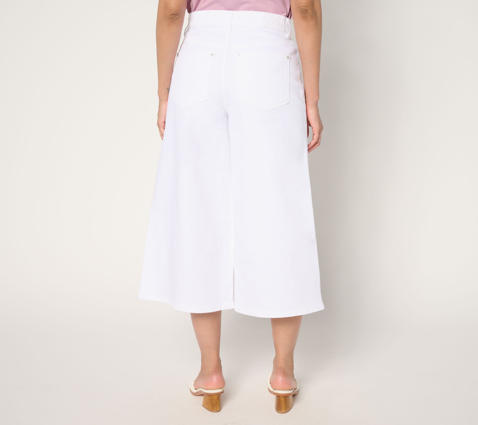 Me by Jennie Garth Regular White Monty Wide Leg Cropped Jean - QVC.com