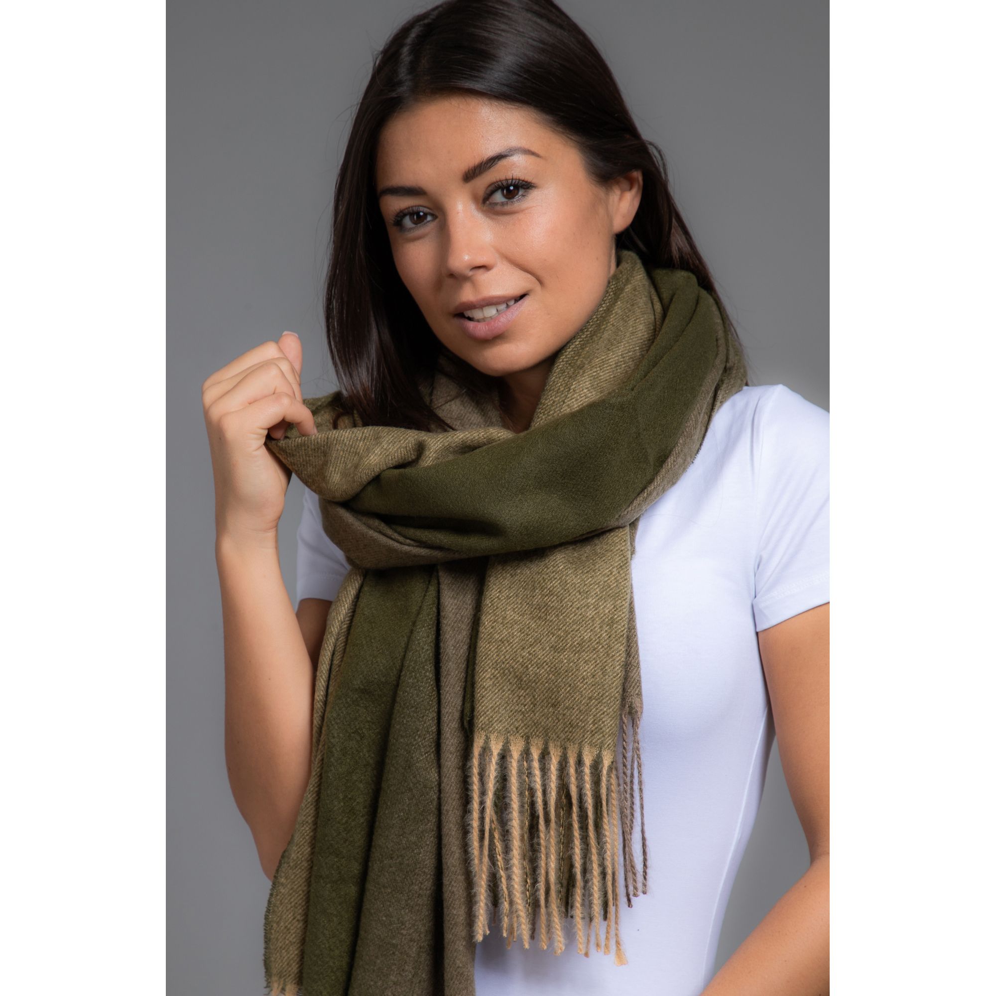 B-Ware VIA MILANO Wendeschal mit Fransen 10% Wolle - QVC.de