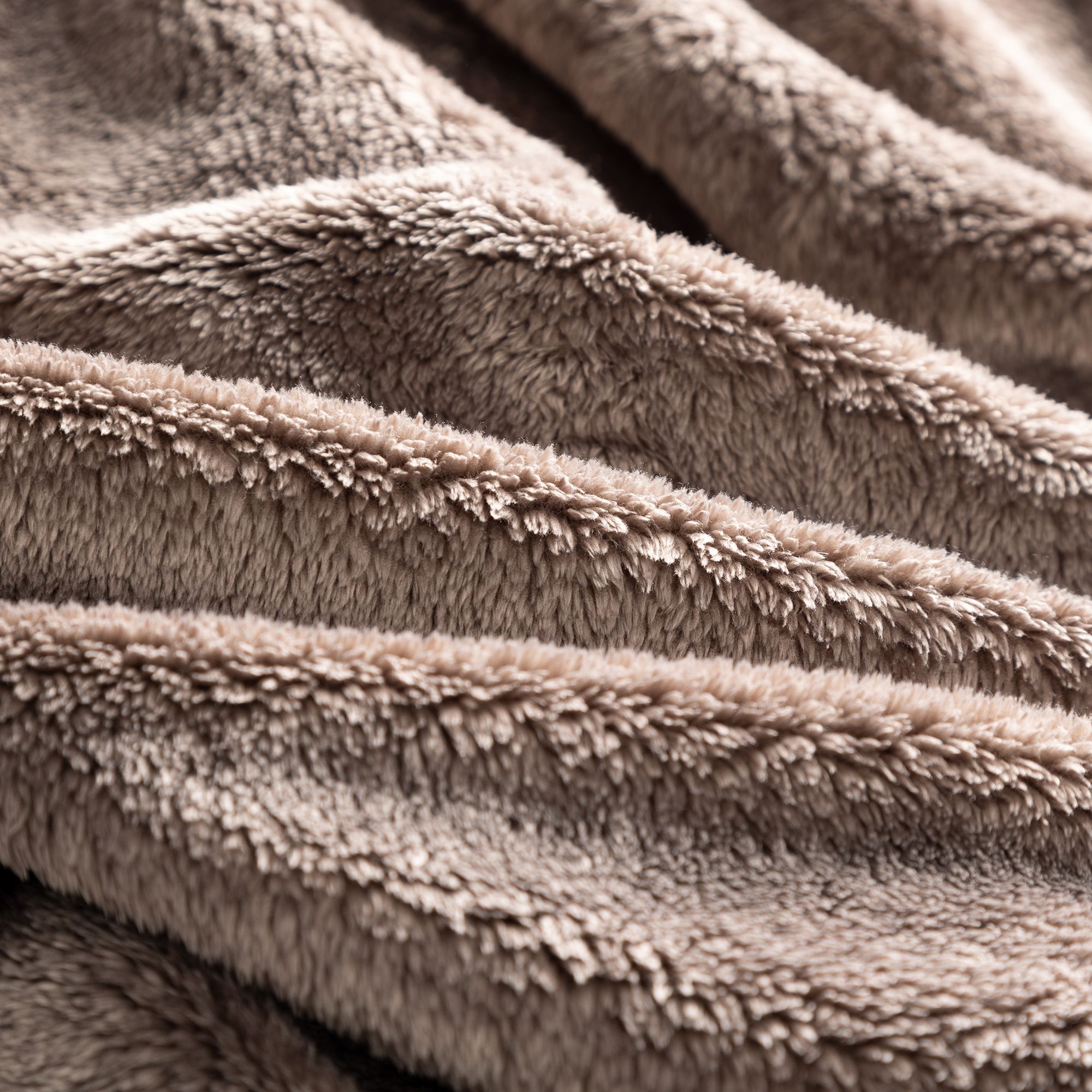 B-Ware MONT CHALET Heimdecke uni extra flauschig ca. 150x200cm - QVC.de