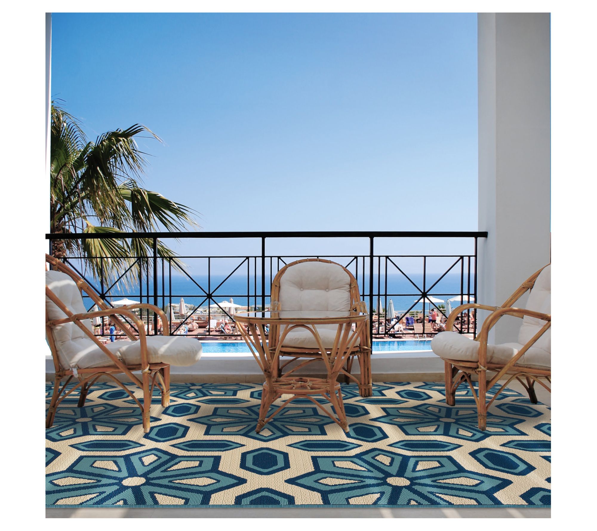 Veranda Living I/O Blue Geometric Medallion 5'3"x7'6" Rug - QVC.com