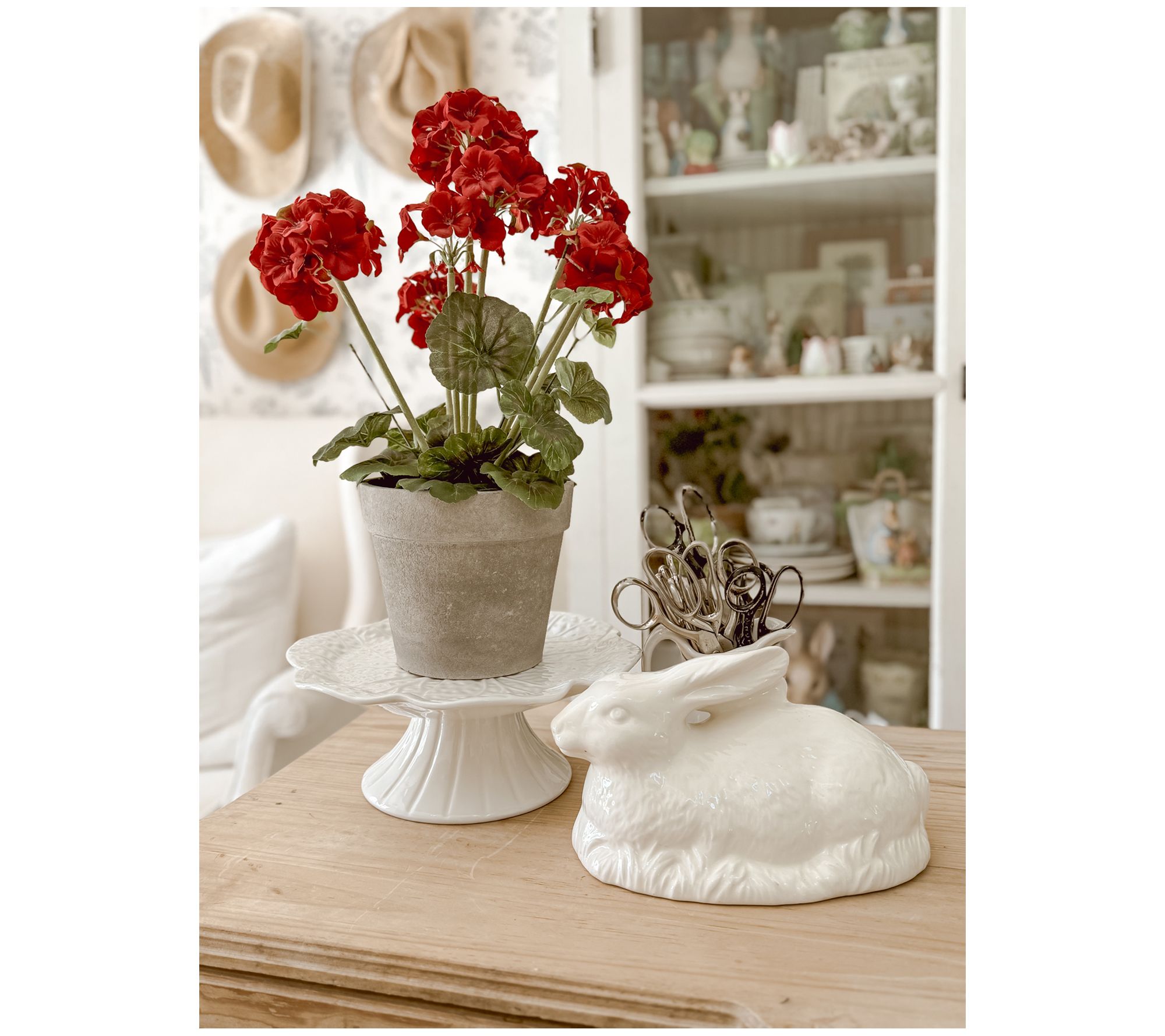 "As Is" Cozy Cottage by Liz Marie Cabbage Cake Pedestal - QVC.com