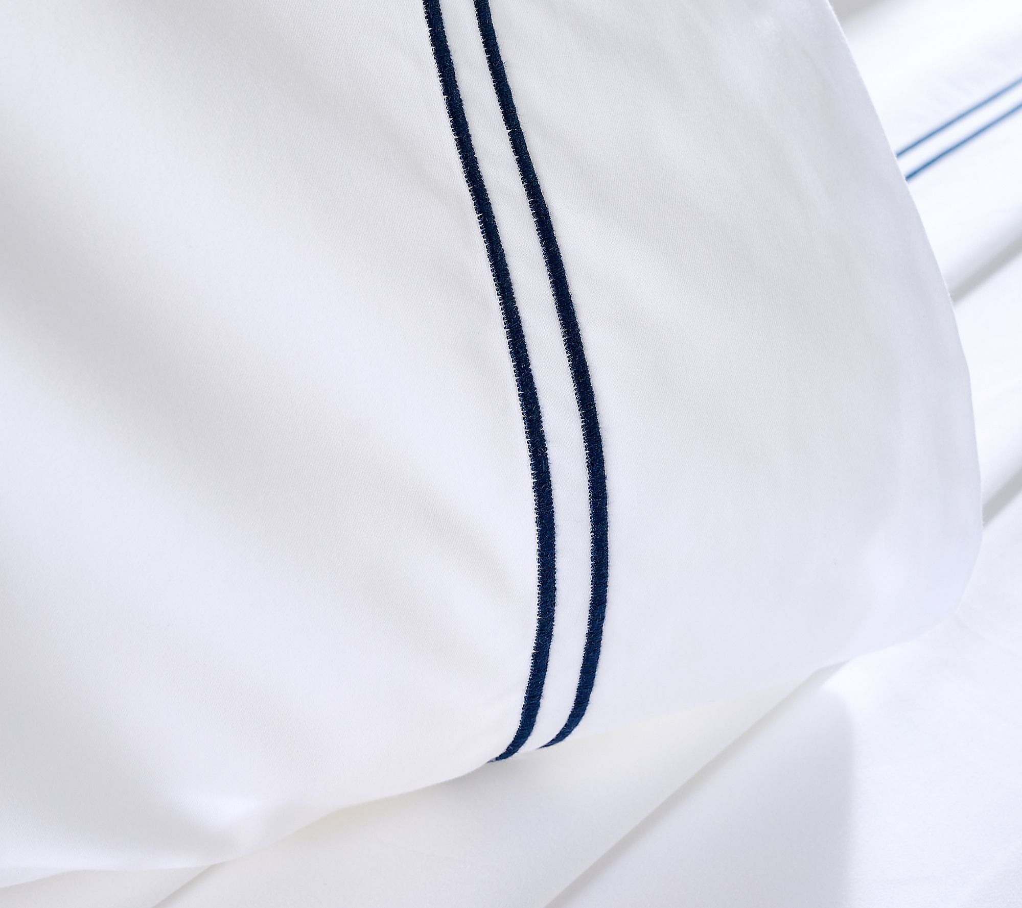 Northern Nights Signature Baratta Hem Sateen Sheet Set - Queen - QVC.com