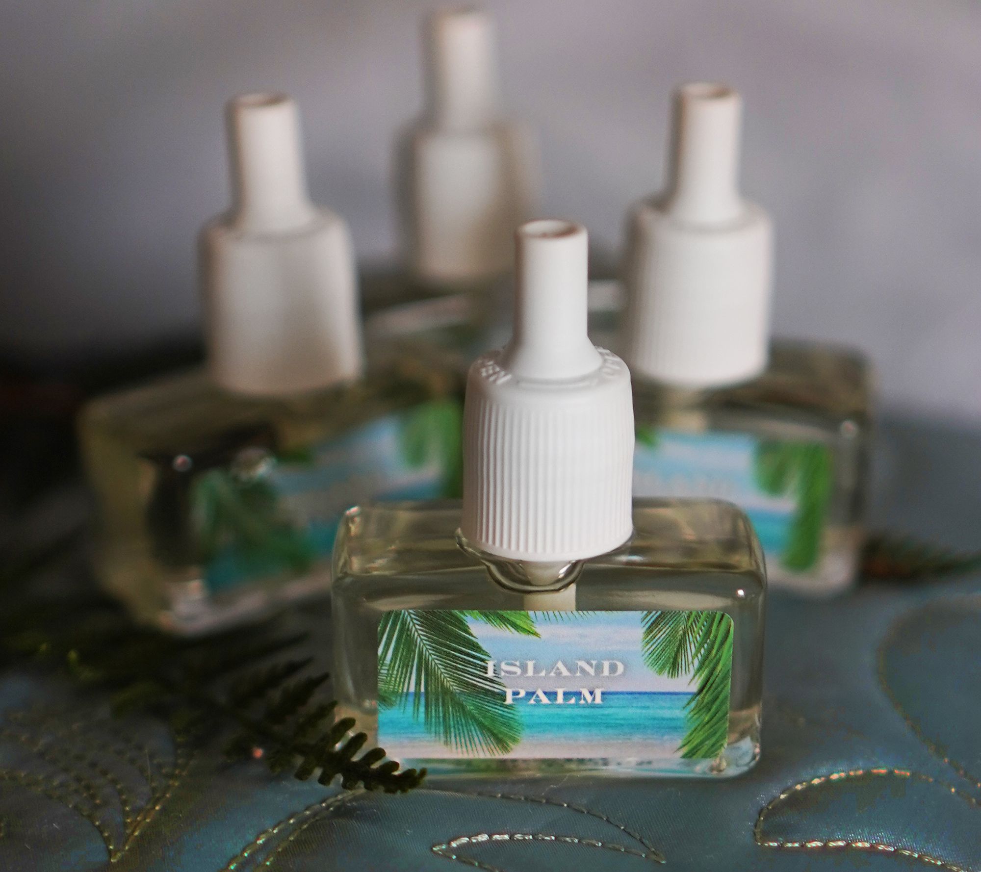 HomeWorx by Harry Slatkin Set of 4 Island Palm Diffuser Oils - QVC.com