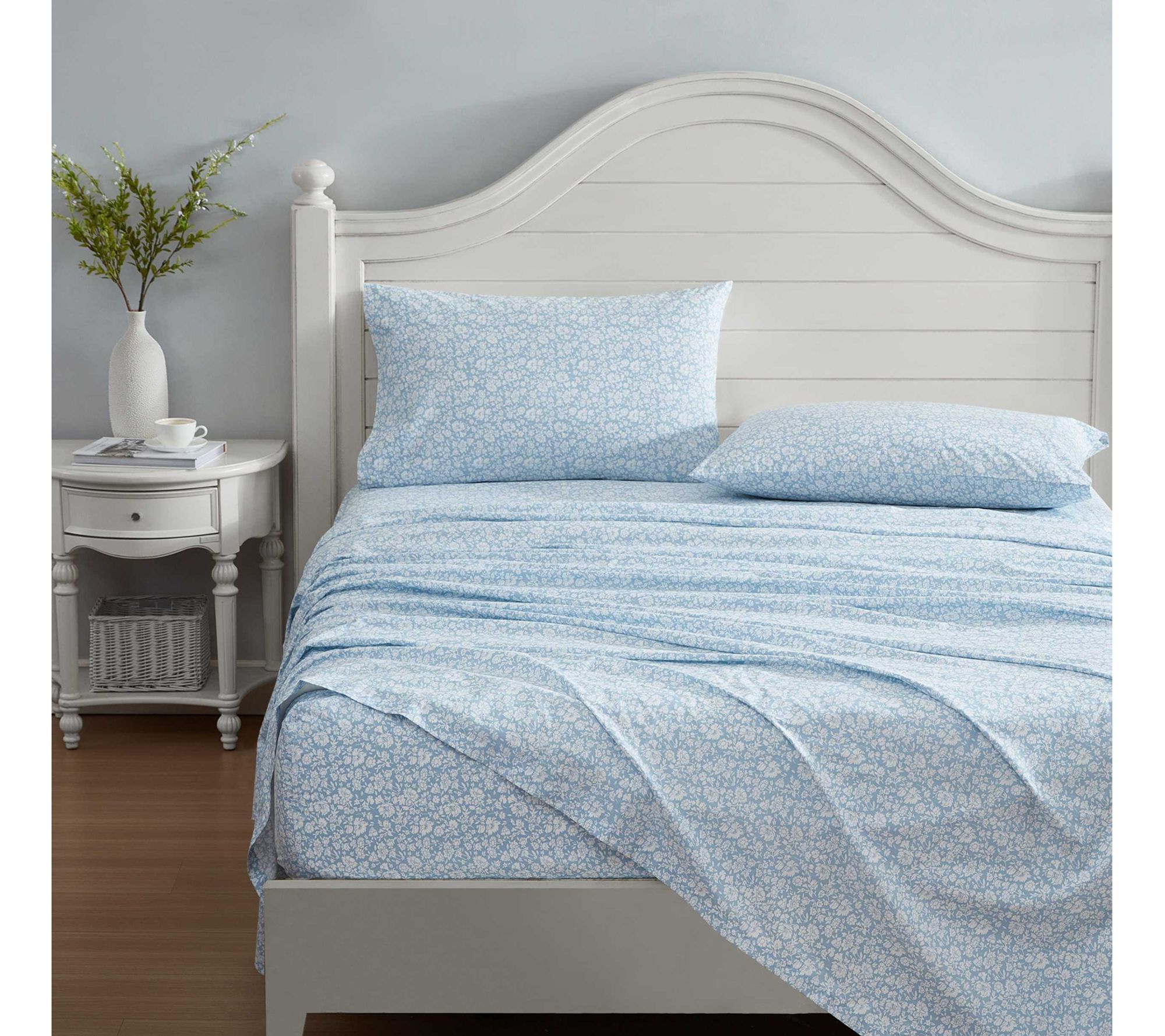 Laura Ashley Heirloom Ditzy Blue Queen Sheet Set - QVC.com
