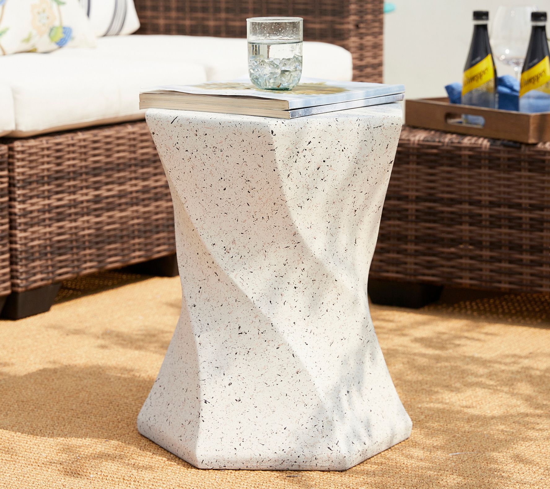 Glitzhome 18" Twist-Style Garden Stool / Table - QVC.com