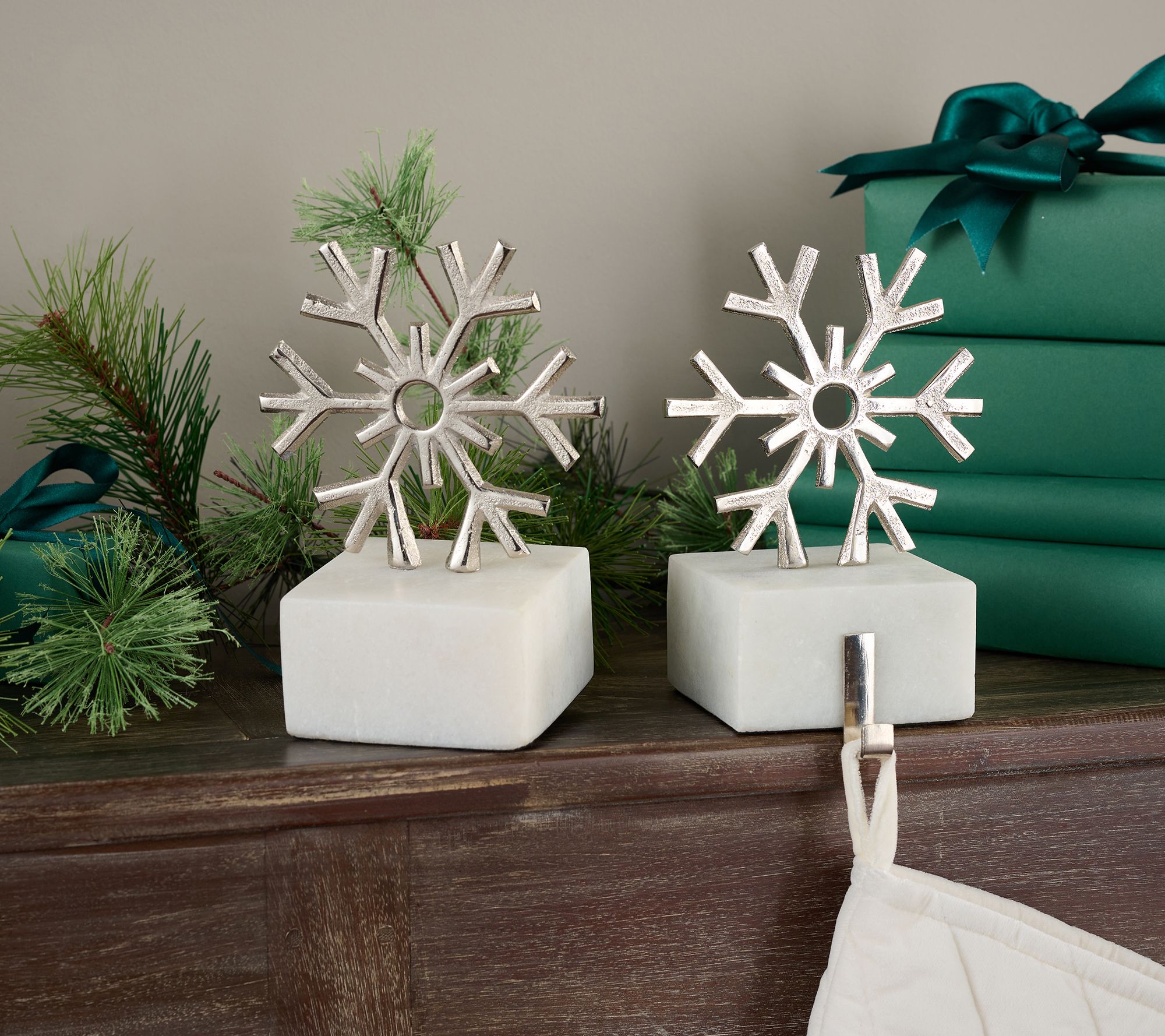 "As Is" Sandra Lee Set of 2 5" Holiday Icon Stocking Holder - QVC.com