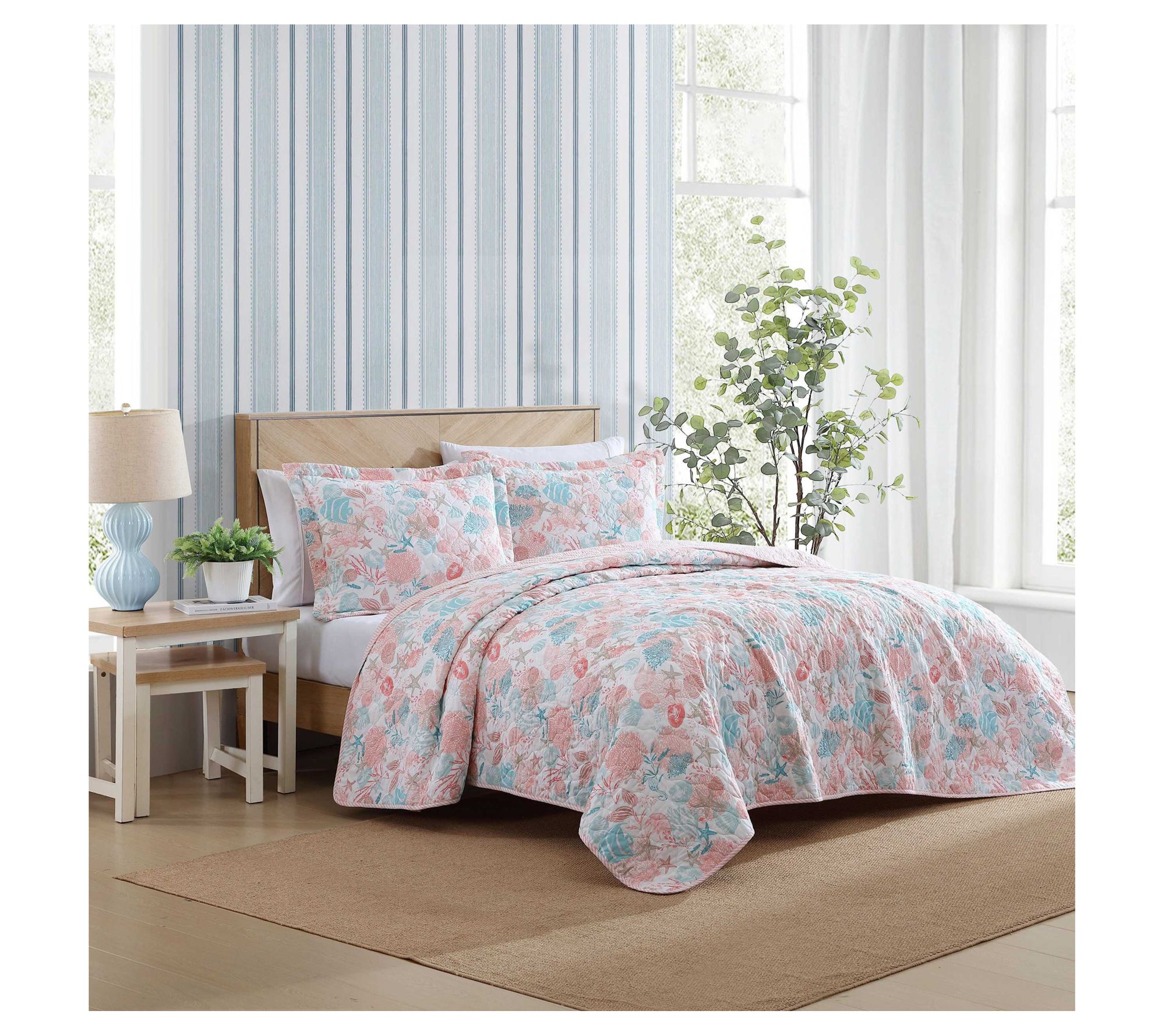 Laura Ashley Swimtime Pink Full/Queen Quilt Sham Set - QVC.com