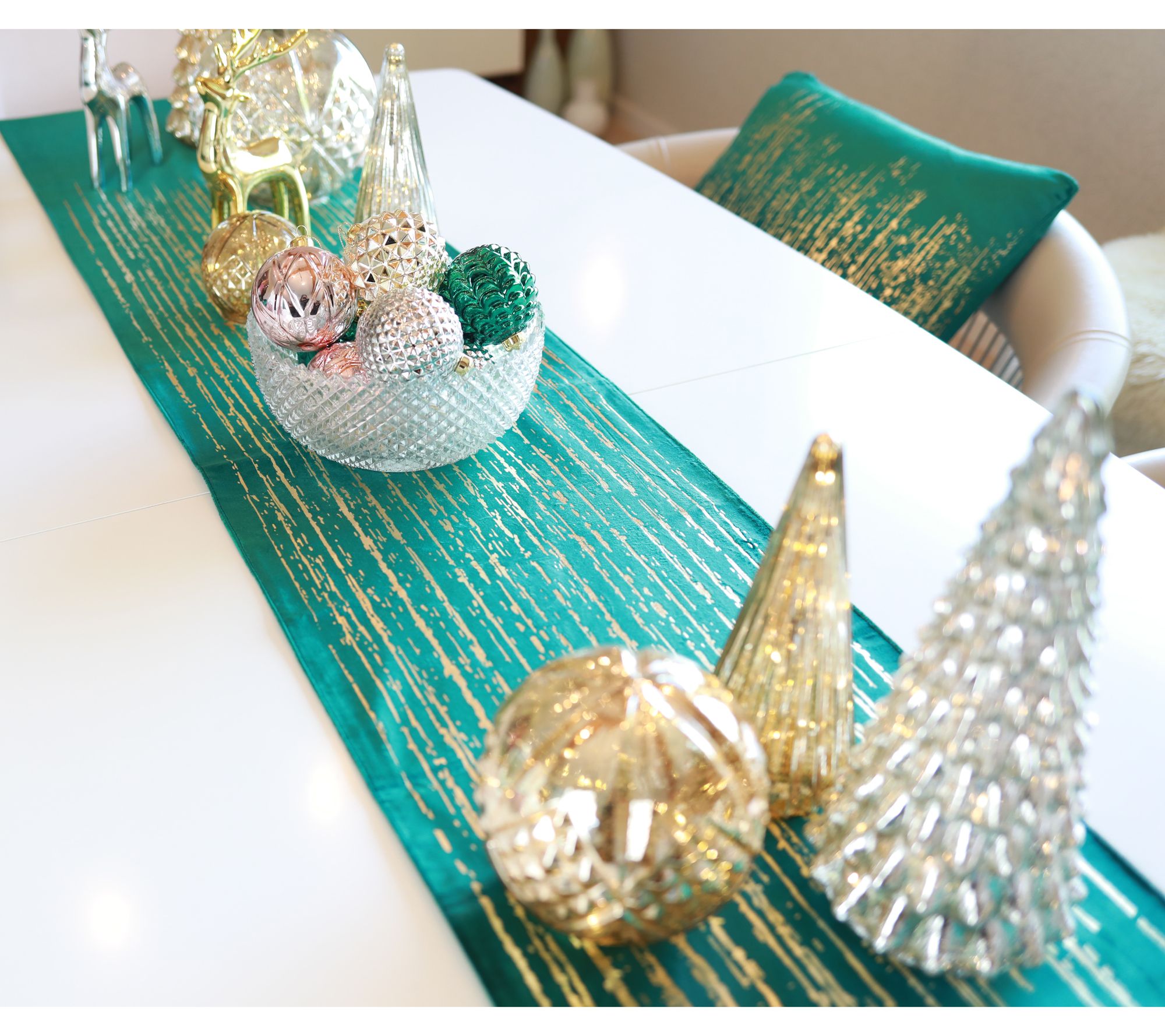 "As Is" BFF Collection 14" x 72" Foil Print Holiday Table Runner - QVC.com