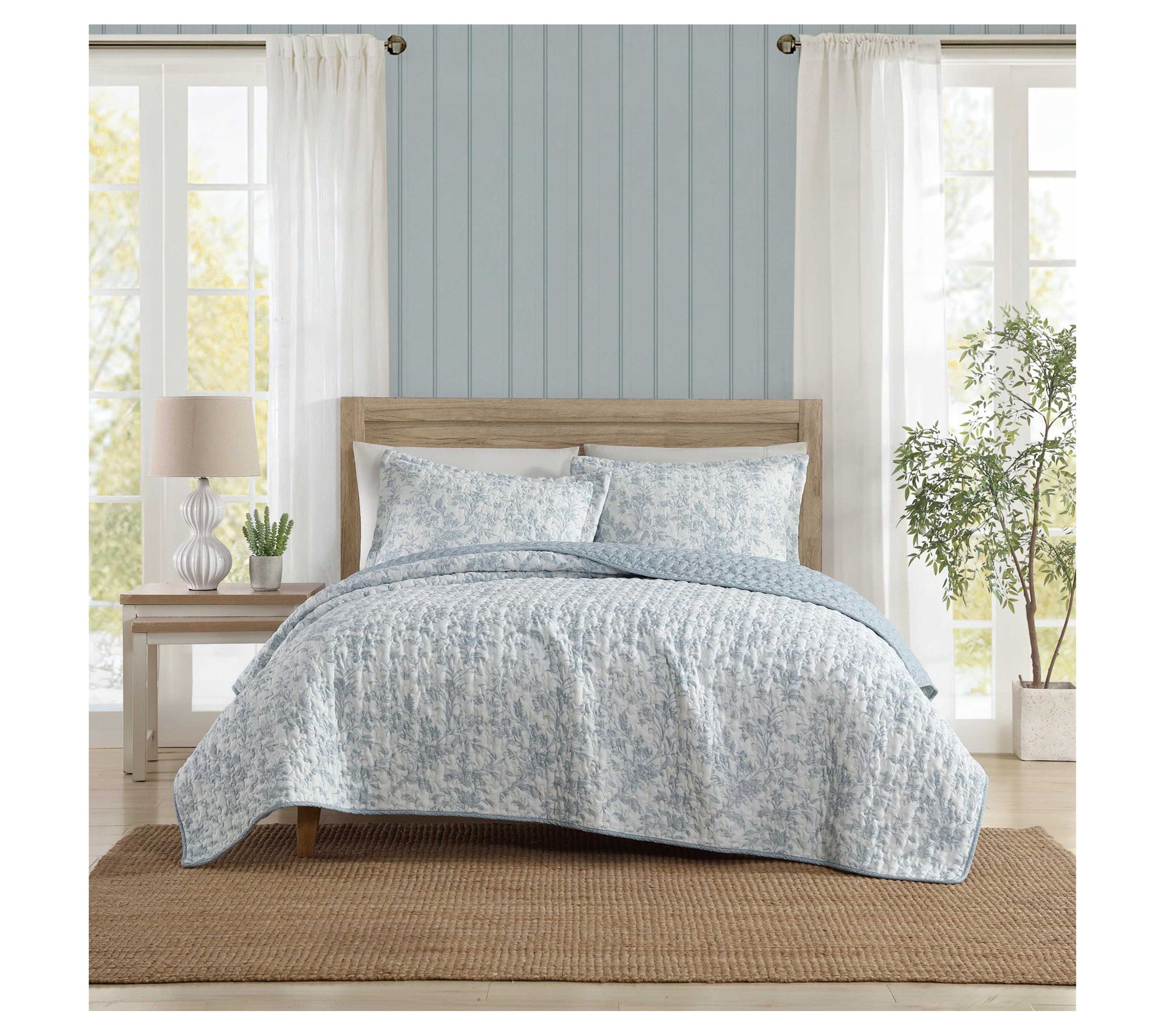 Laura Ashley Amberly Blue King Quilt Sham Set - QVC.com