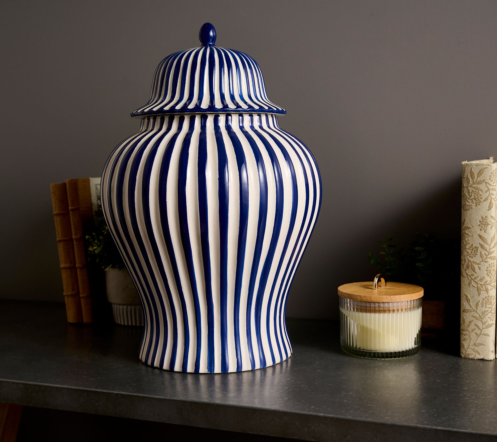 "As Is" Hotel du Cobb Large Ginger Jar Center Piece by Dennis Basso ...