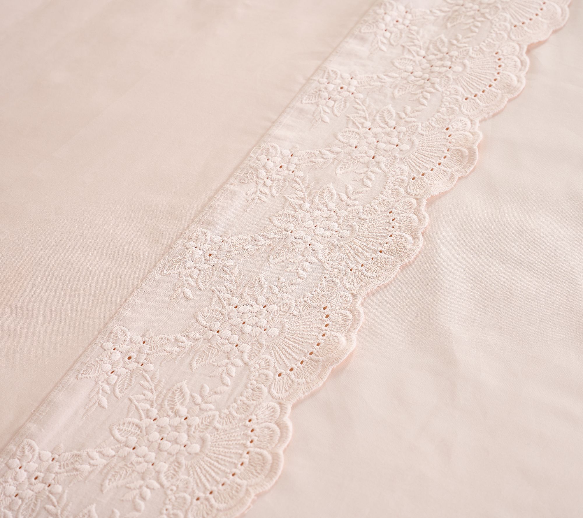 Mrs. H by Dee Hilfiger 300TC Cotton Percale Eyelet Sheet Set - QVC.com