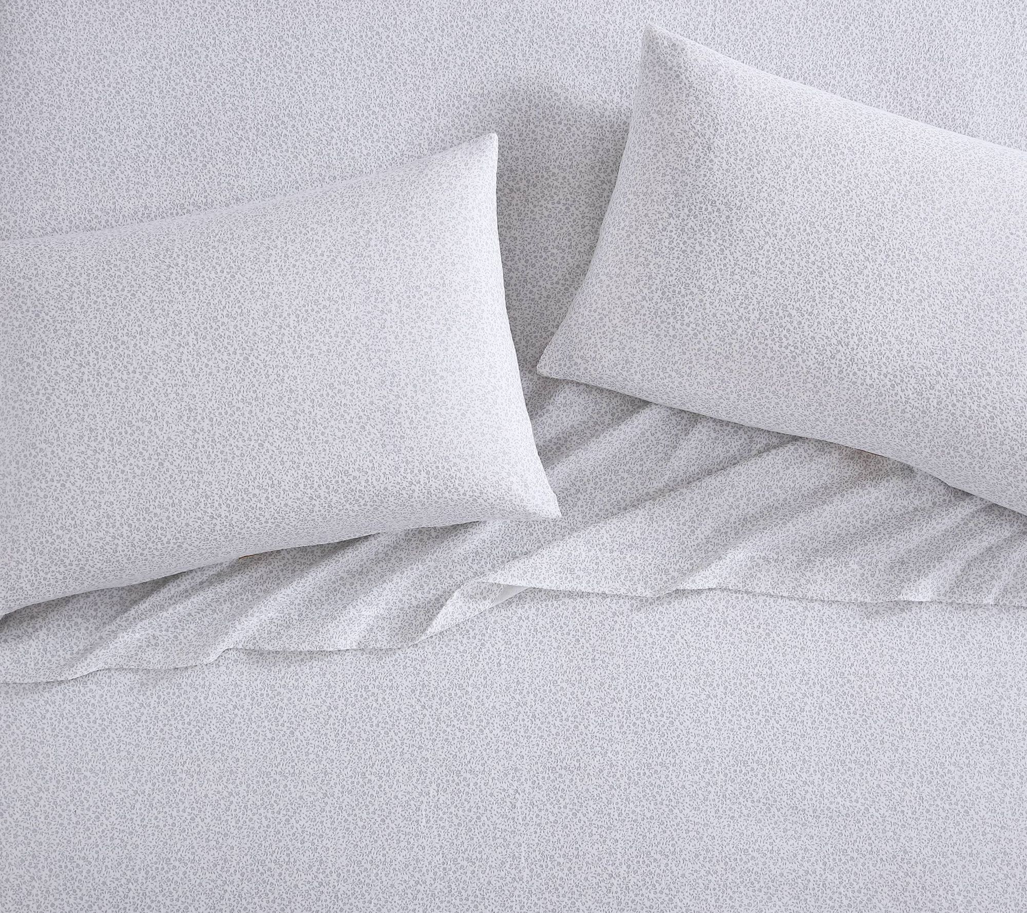Laura Ashley Chelsie Vine Grey Full Flannel Sheet Set - QVC.com