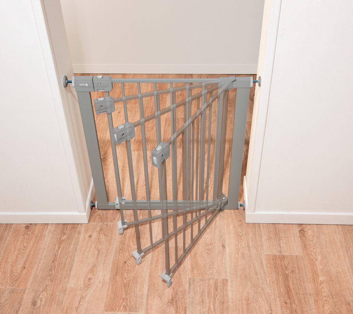Safety 1st Auto-Close Baby Gate Easy Install - QVC.com