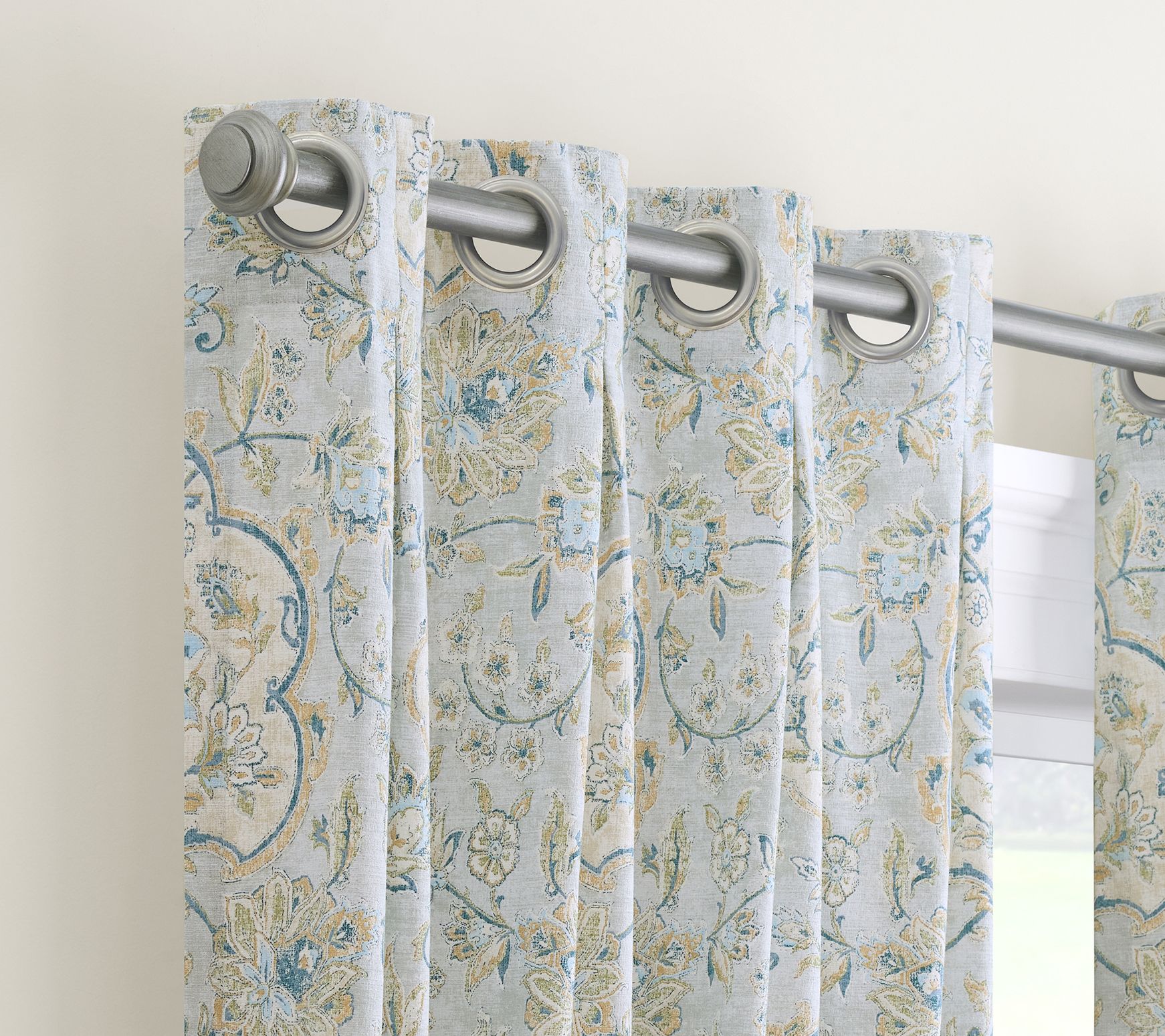 Waverly Flying Carpet 36"W x 95"L Gromment Pane l - QVC.com