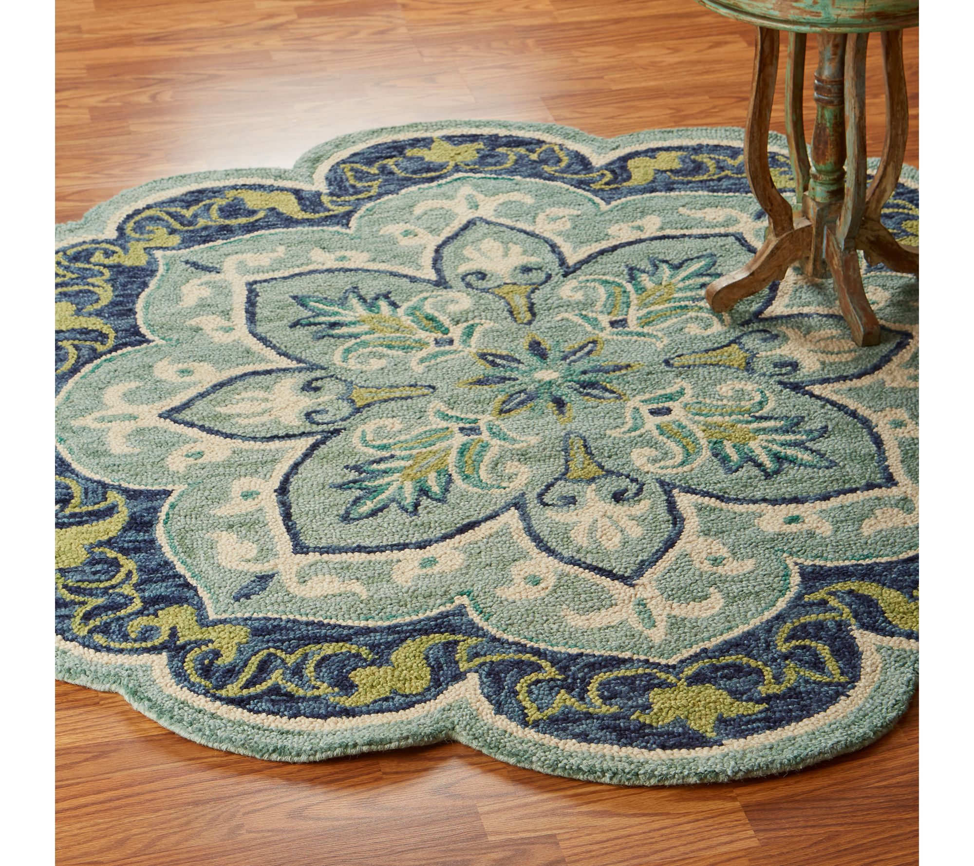 Ox Bay Scalloped Floral Medallion Wool Indoor 4' Round Rug - QVC.com