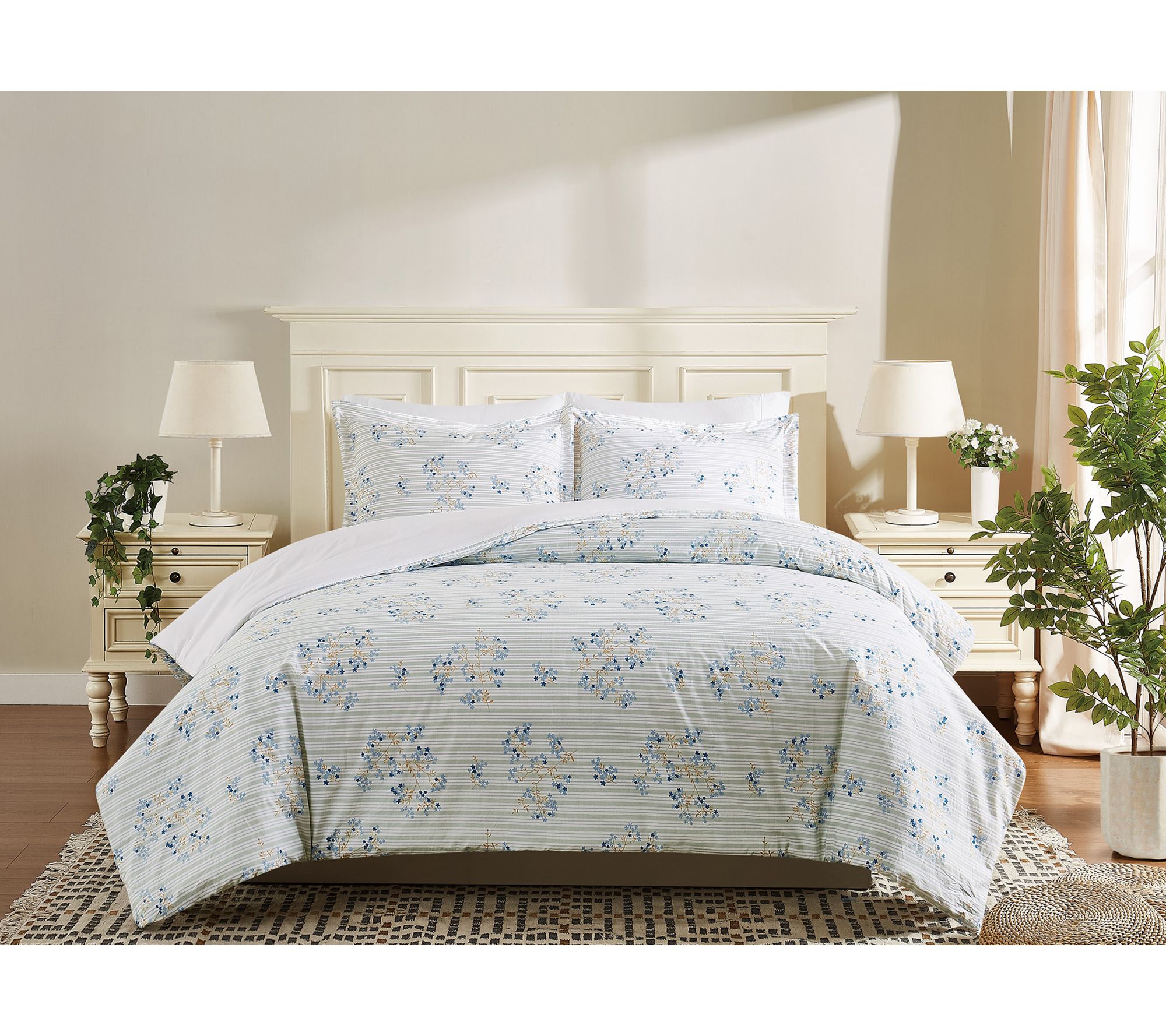Cottage Classics Emma Floral Full/Queen Comforter Set - QVC.com