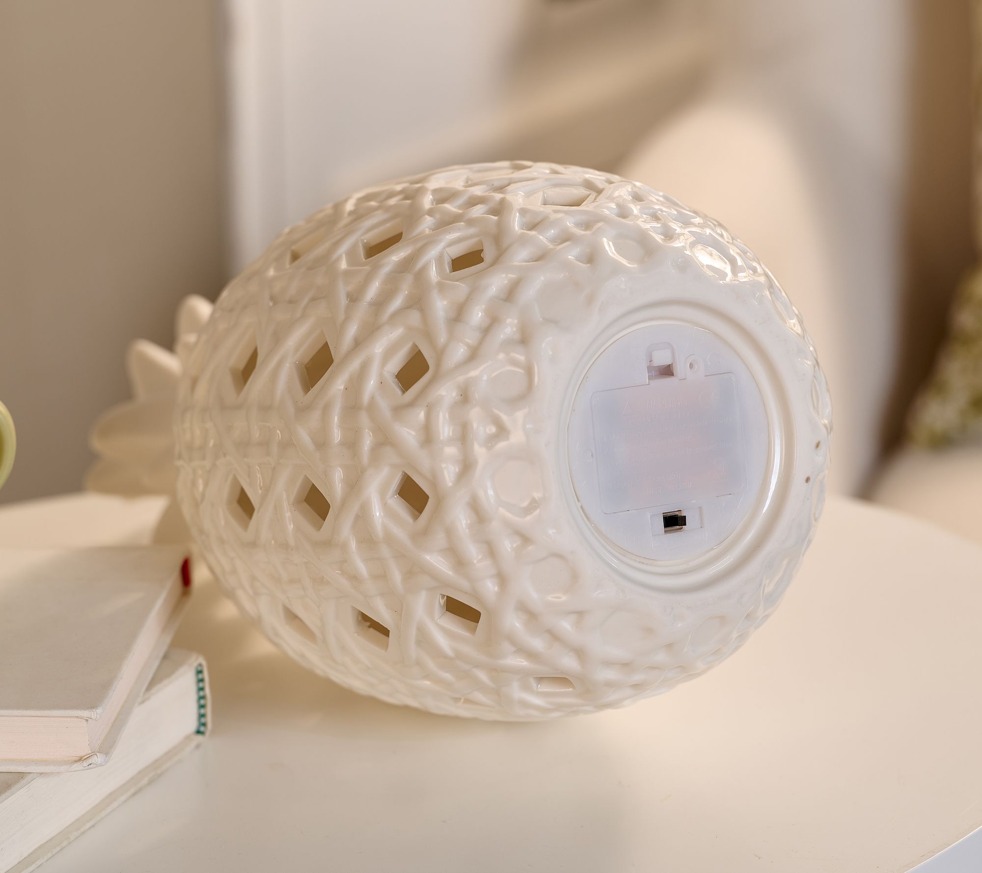 Mrs. H by Dee Hilfiger Ceramic Illuminated Pineapple - QVC.com