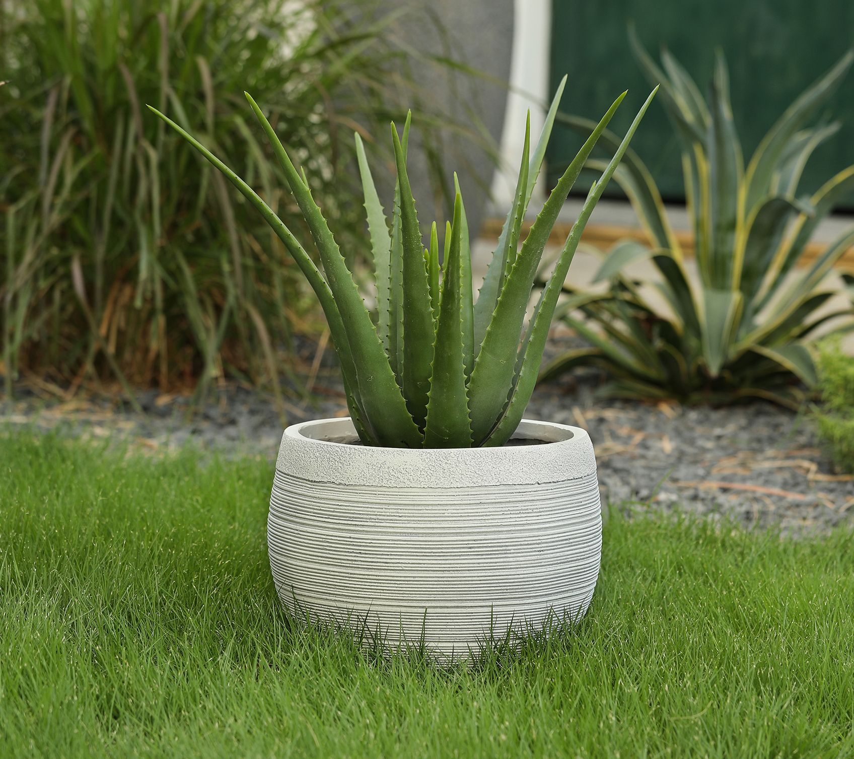 Luxen Home Light Gray Pottery 16.7" Bowl MgO Planter - QVC.com