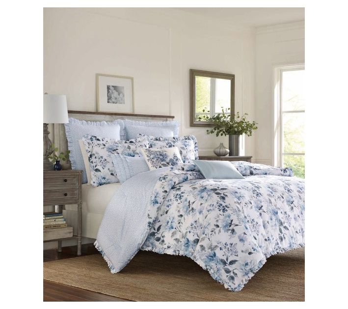 Laura Ashley Ch loe Cottage Blu e 16" X 16" Squ are Pillow - QVC.com