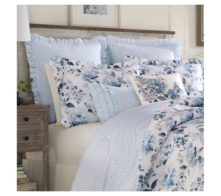 Laura Ashley Ch loe Cottage Blu e 16" X 16" Squ are Pillow - QVC.com