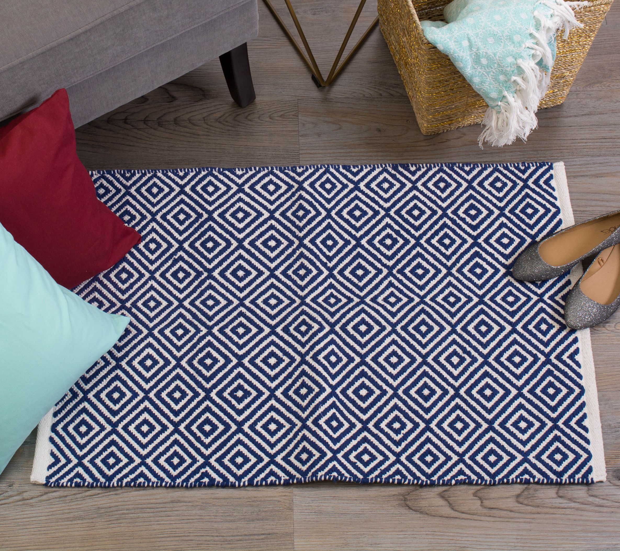 Design Imports Diamond Recycled Yarn Rug 2'x3' - QVC.com