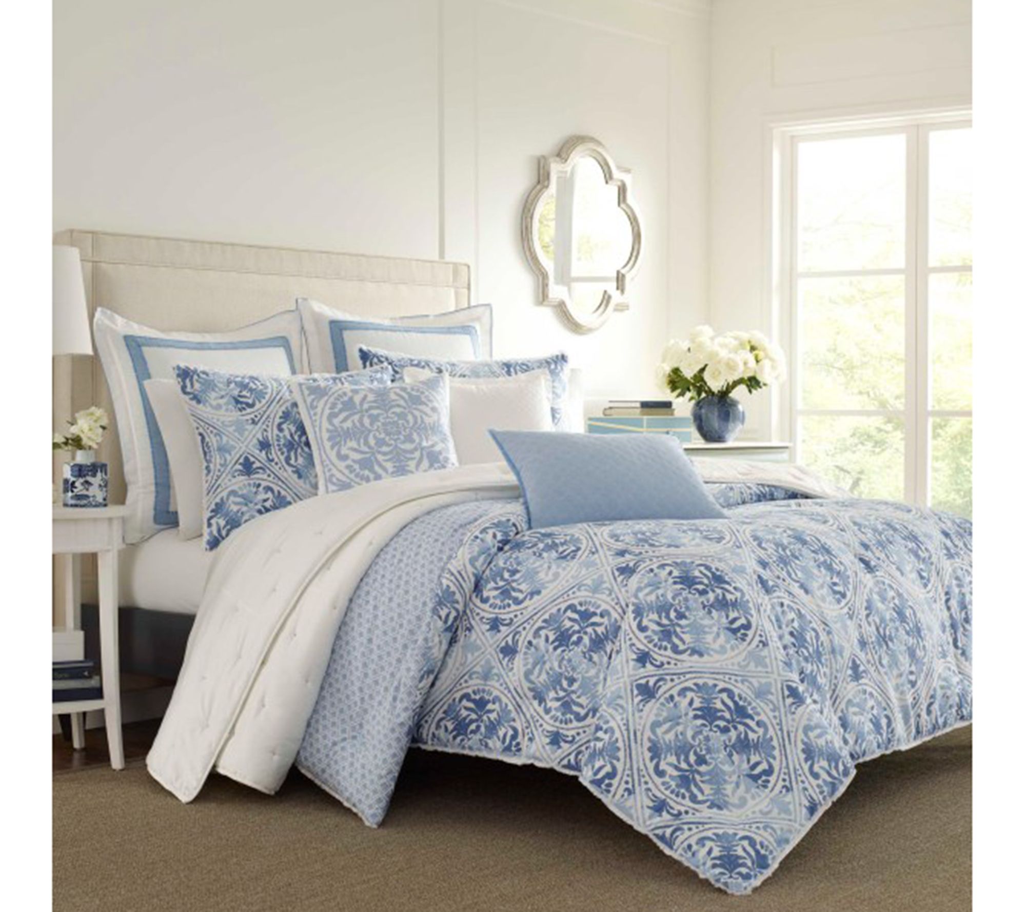 Laura Ashley Mi la Blue Full Qu een Comforter S ham Set - QVC.com