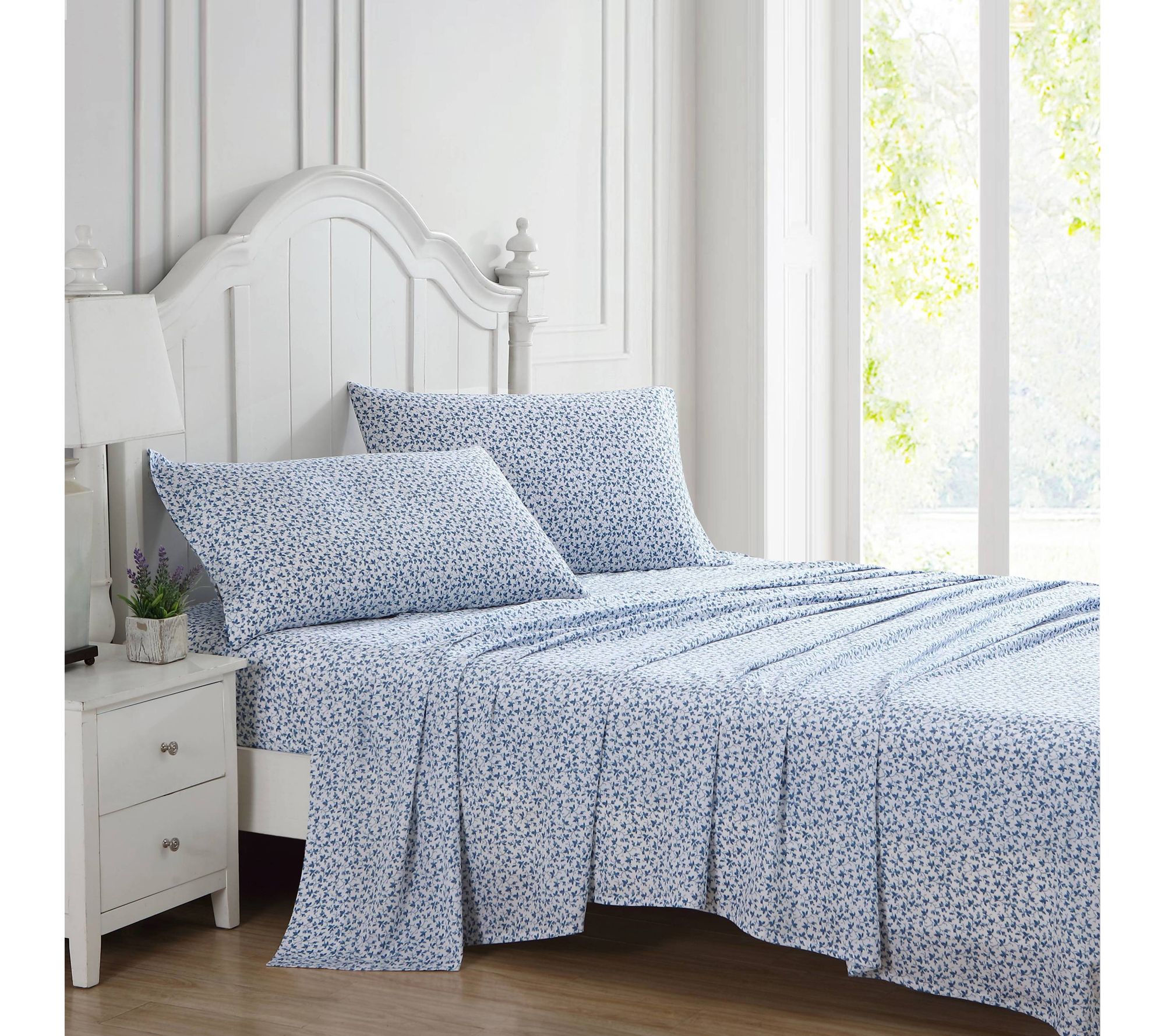 Laura Ashley La vange Vine Cott on 4-Piece Shee t Set - Queen - QVC.com