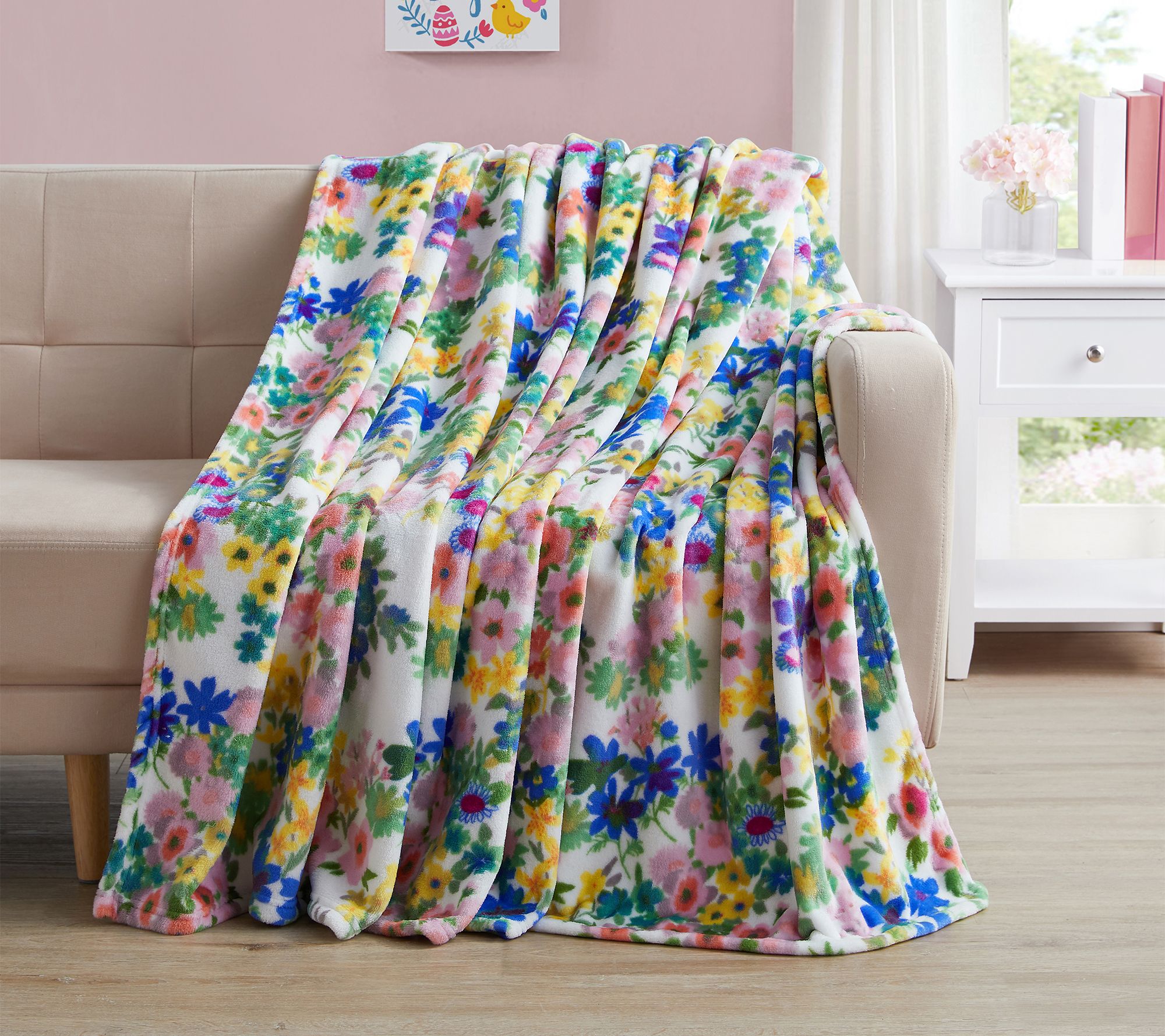 VCNY Home Field of Dream Multicolor Floral Plush Throw - QVC.com