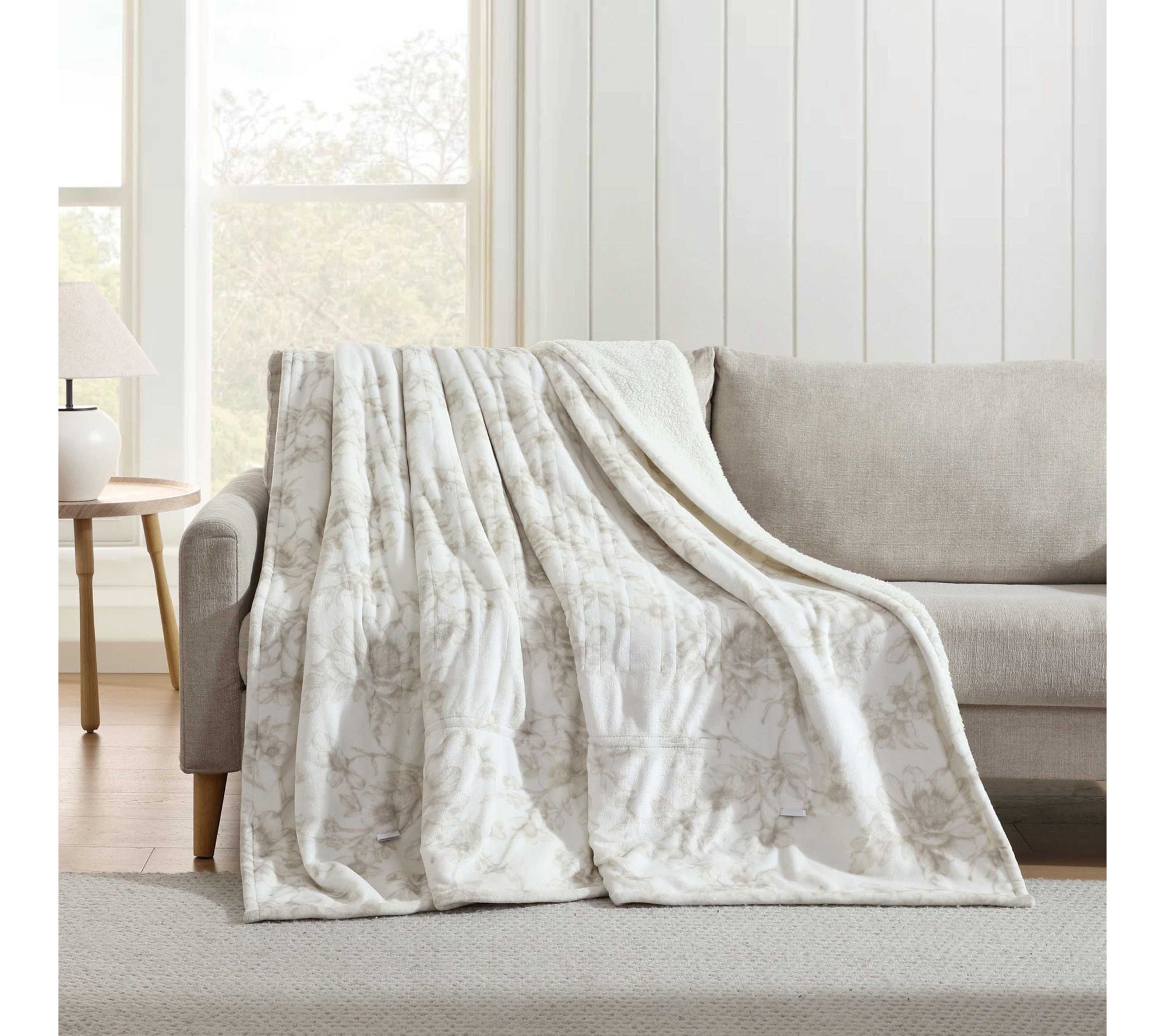 Laura Ashley Wistful Blooms Plush Sherpa QueenHeated Blanket - QVC.com