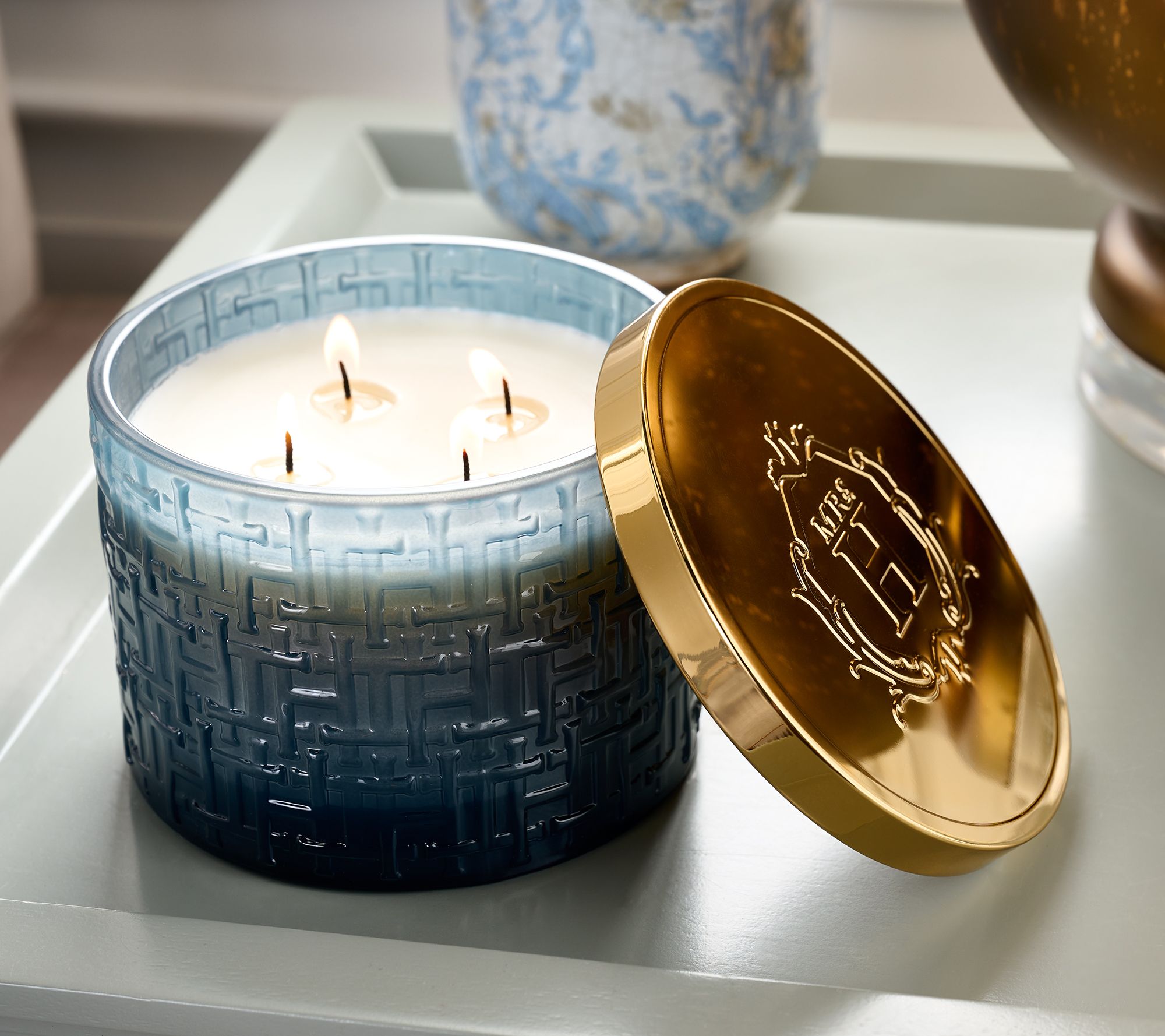 "As Is" Mrs. H by Dee Hilfiger 18oz Cozy Swiss Chalet Glass Candle ...