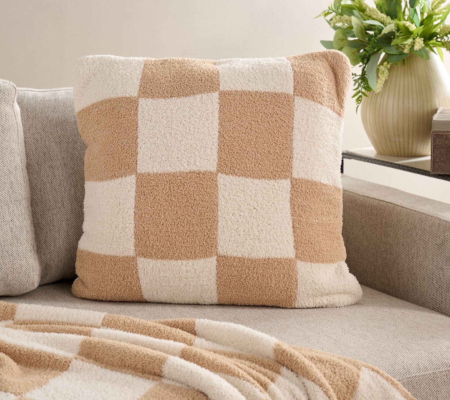 "As Is" Fierce Home Cozy Knit Checkered 20" x 20" Pillow - QVC.com