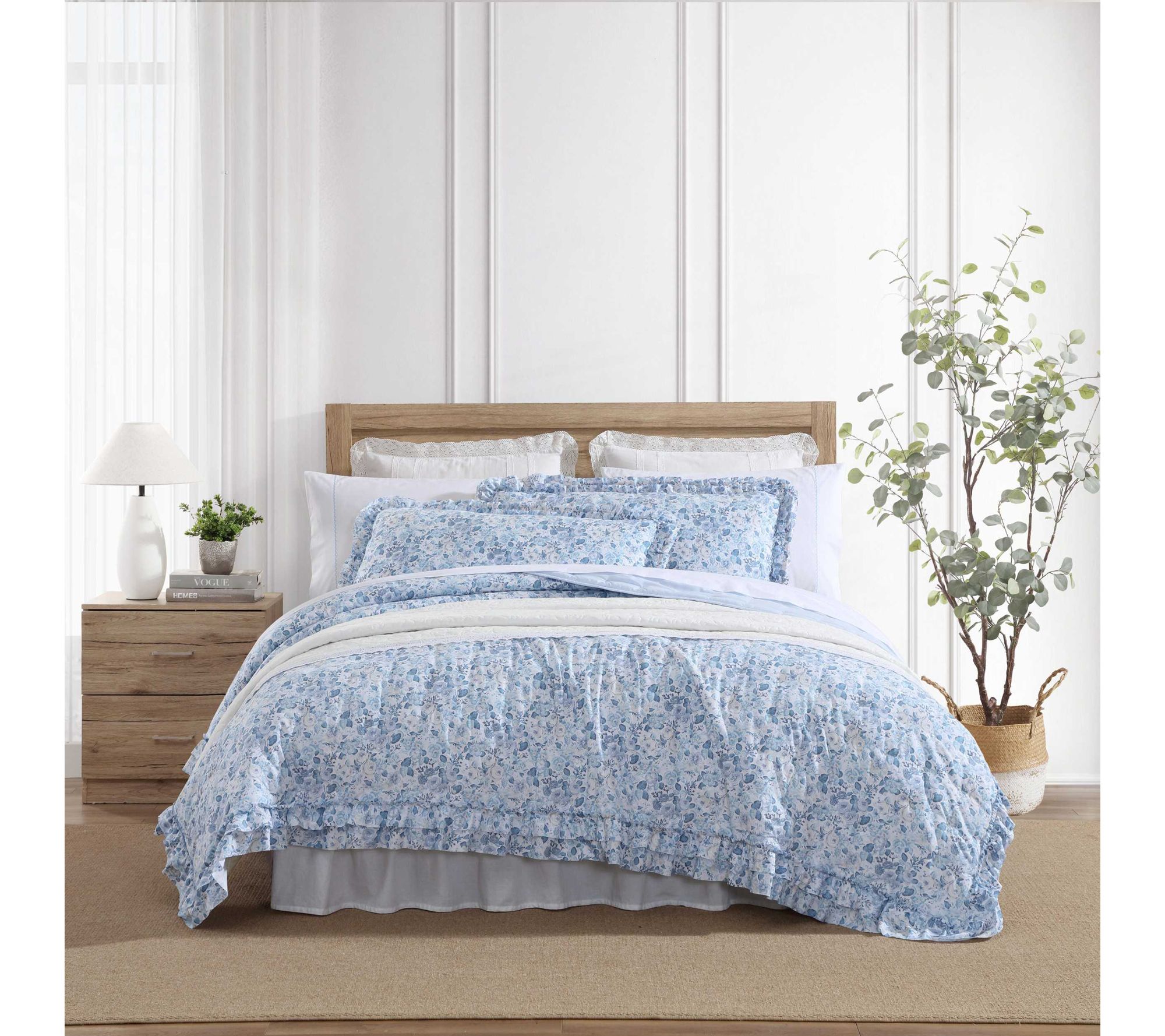 Laura Ashley Quartet Blue Full/Queen Quilt ShamSet - QVC.com