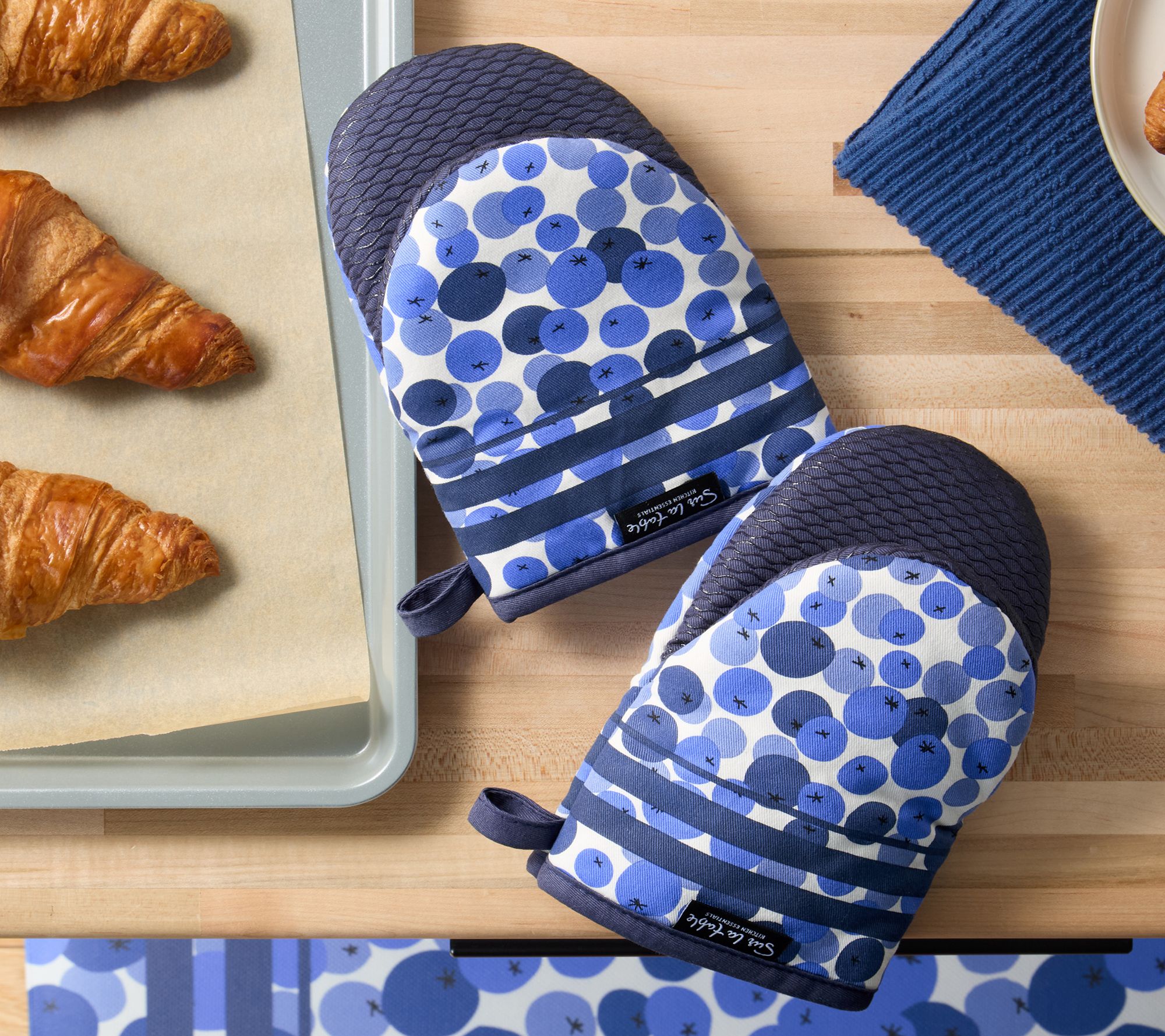 SLTKE Set of 2 Fresh Blueberries Mini Oven Mitts - QVC.com