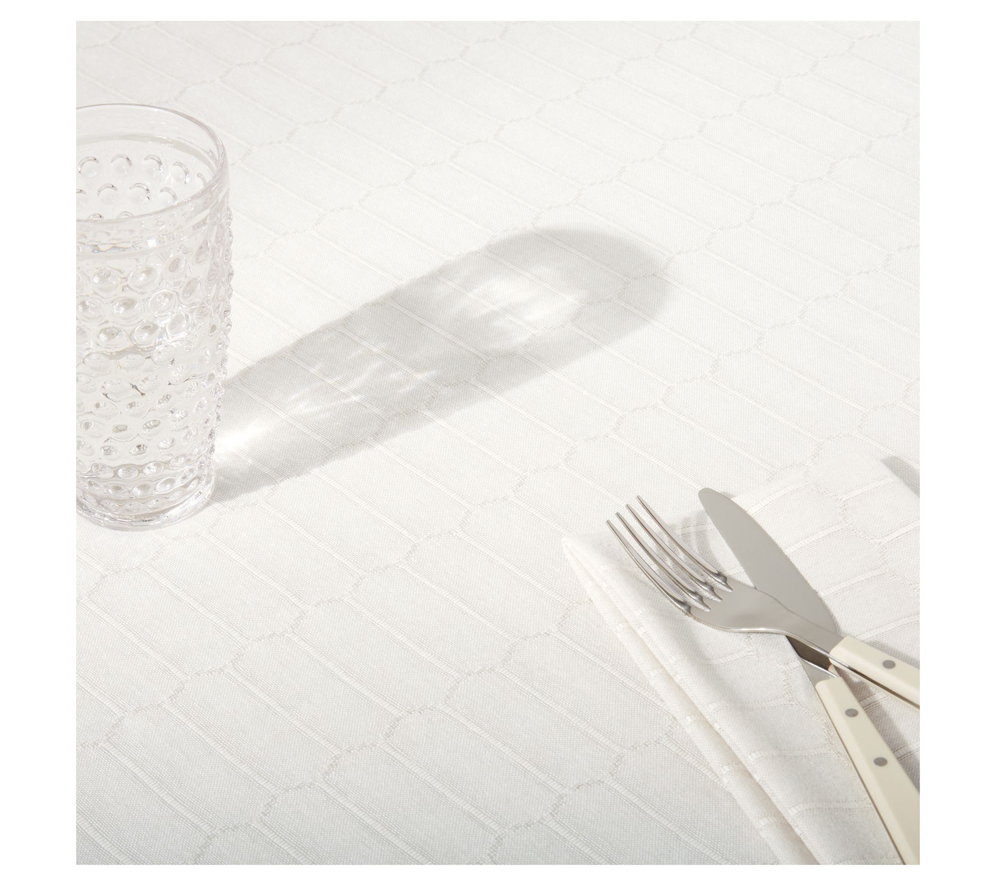 Martha Stewart Honeycomb Modern Farmhouse 60"x84" Tablecloth - QVC.com