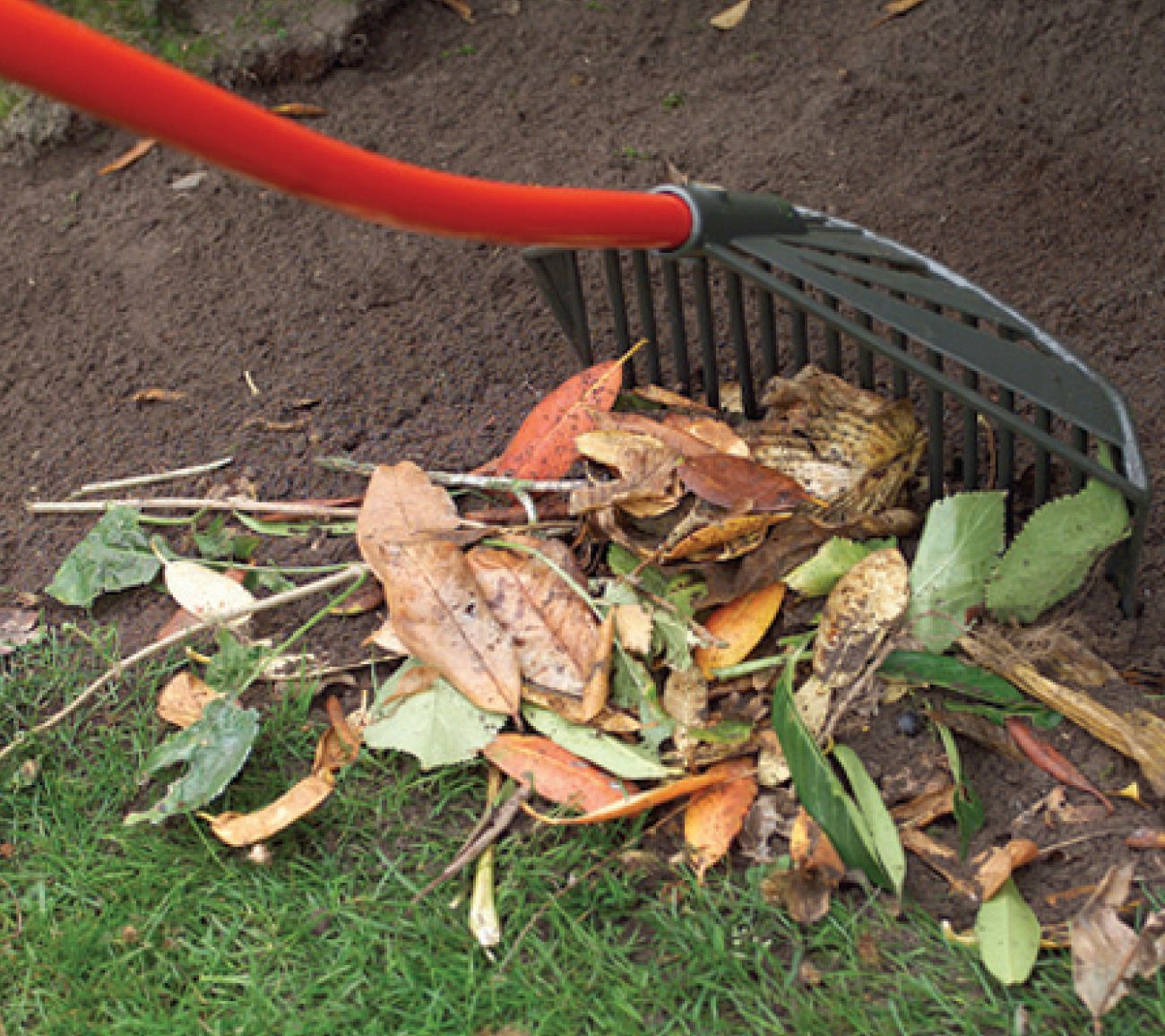 "As Is" Golden Gark XXL Multi-Purpose 3-in-1 Rake, Shovel & Sift - QVC.com