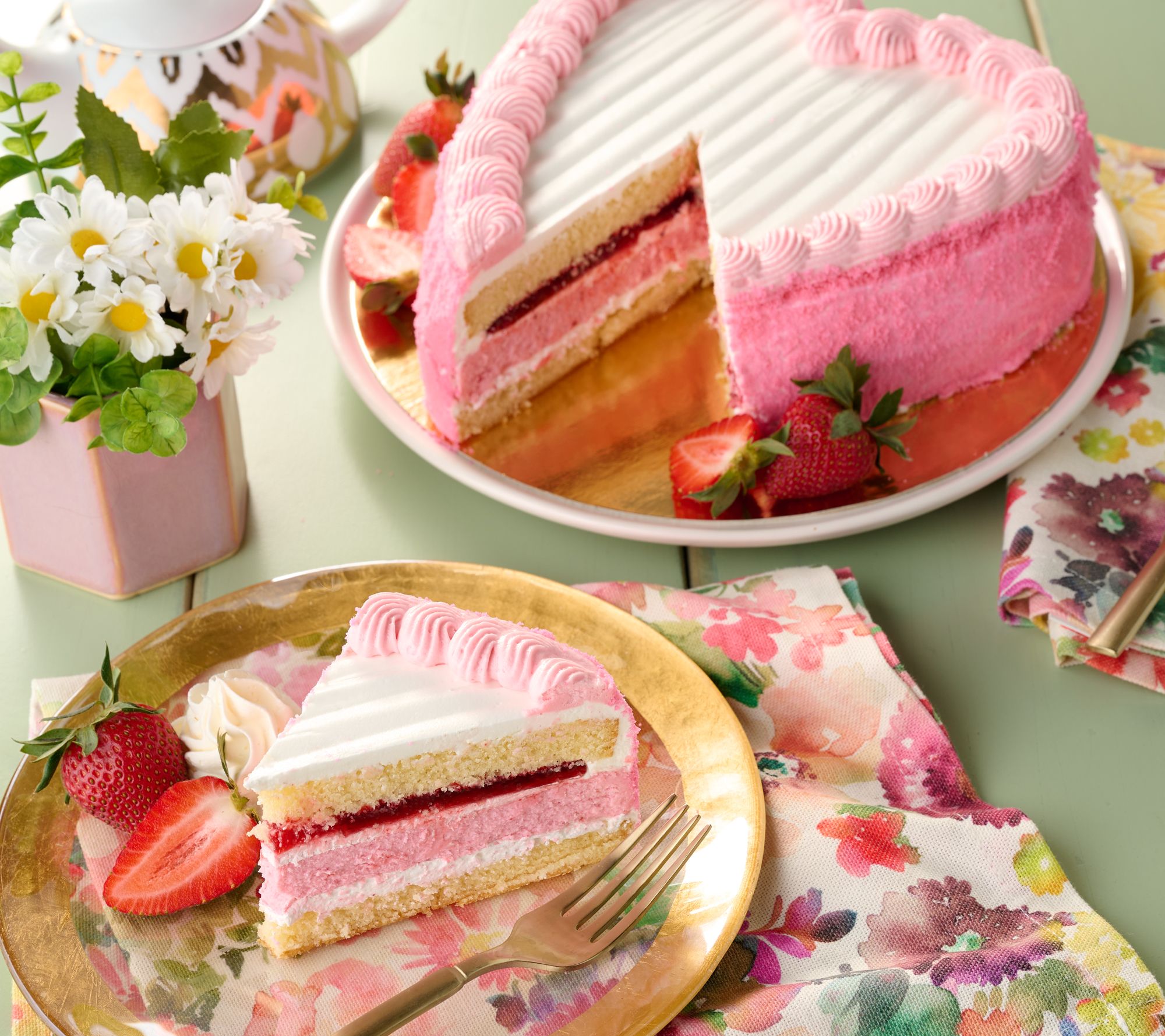 Junior's 3-lb Heart-Shaped Strawberry Cheesecake - QVC.com