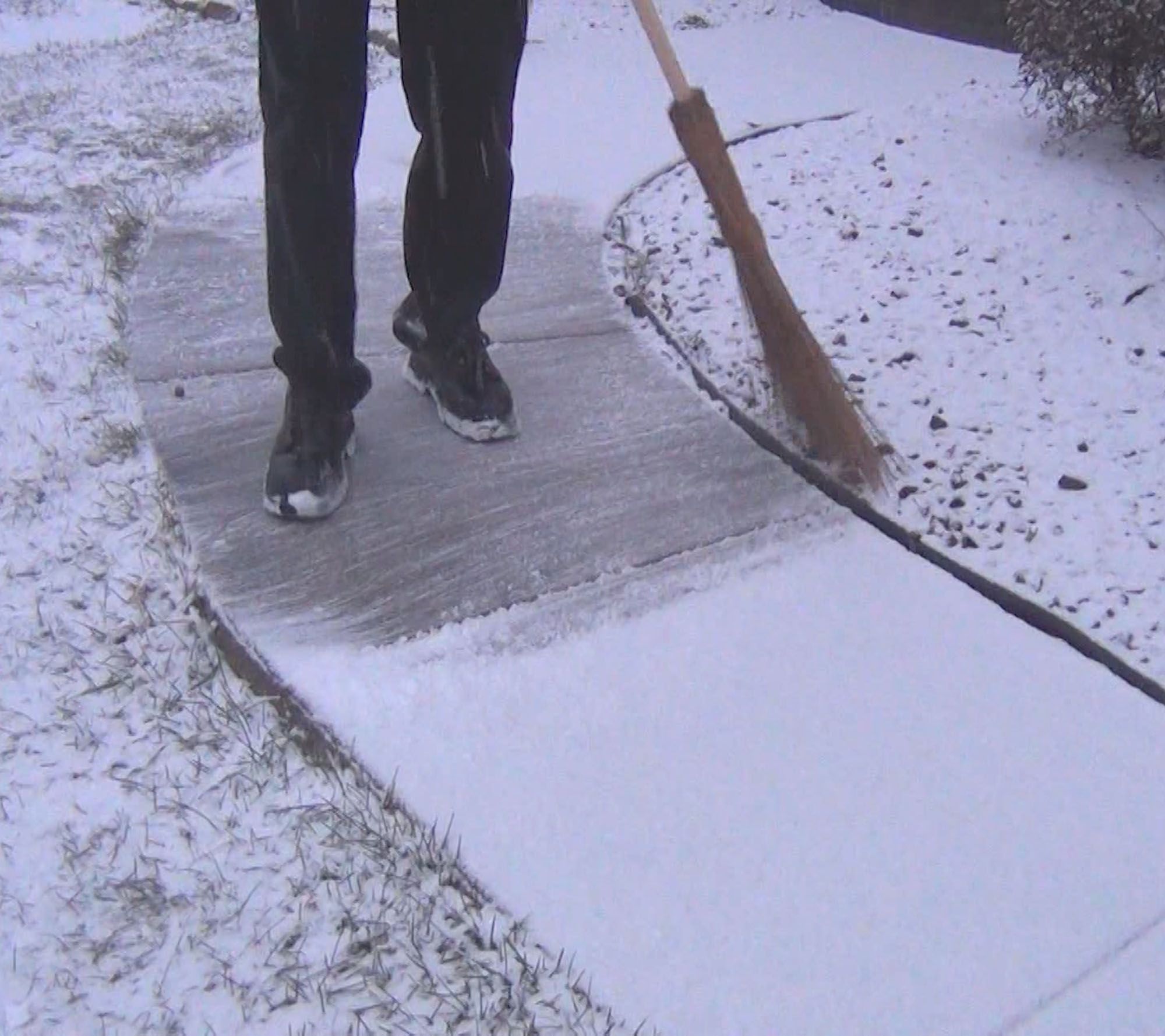"As Is" Ultimate Innovations Coconut Broom & Whisk Set - QVC.com