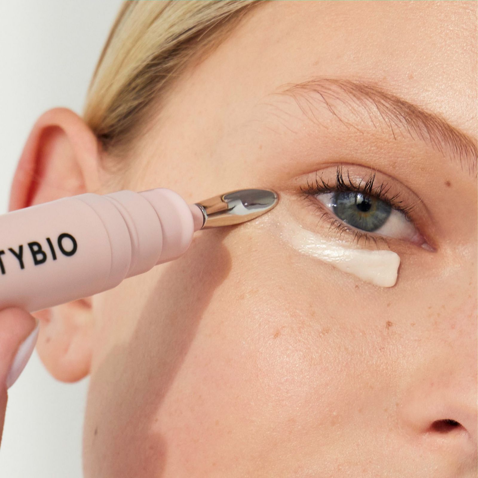 BeautyBio GloPRO Eye Attachment and The Eyelighter Concentrate - QVC UK