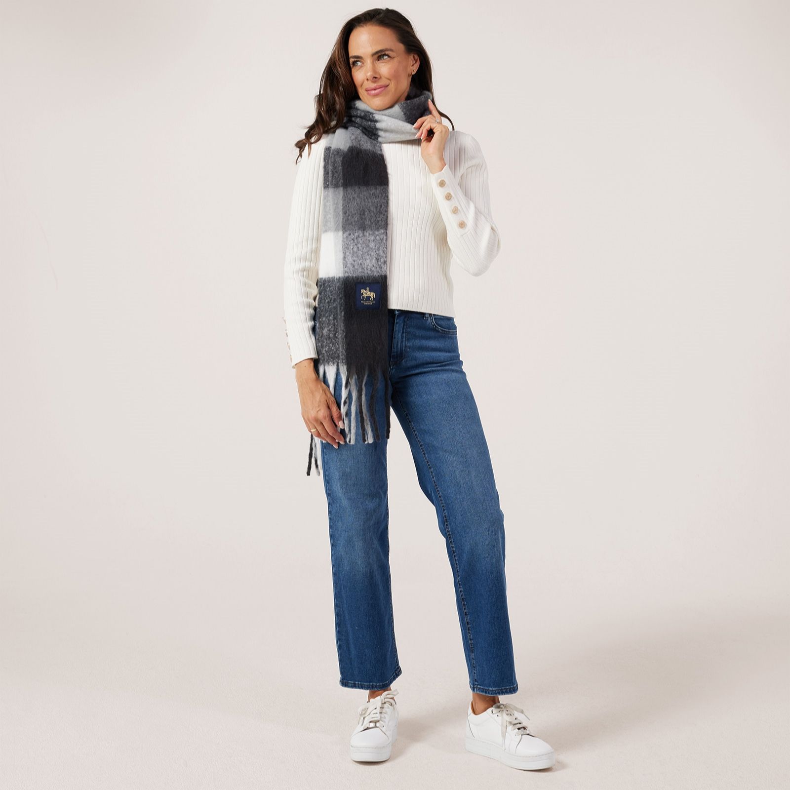 Paul Costelloe Dressage Heavyweight Scarf - QVC UK