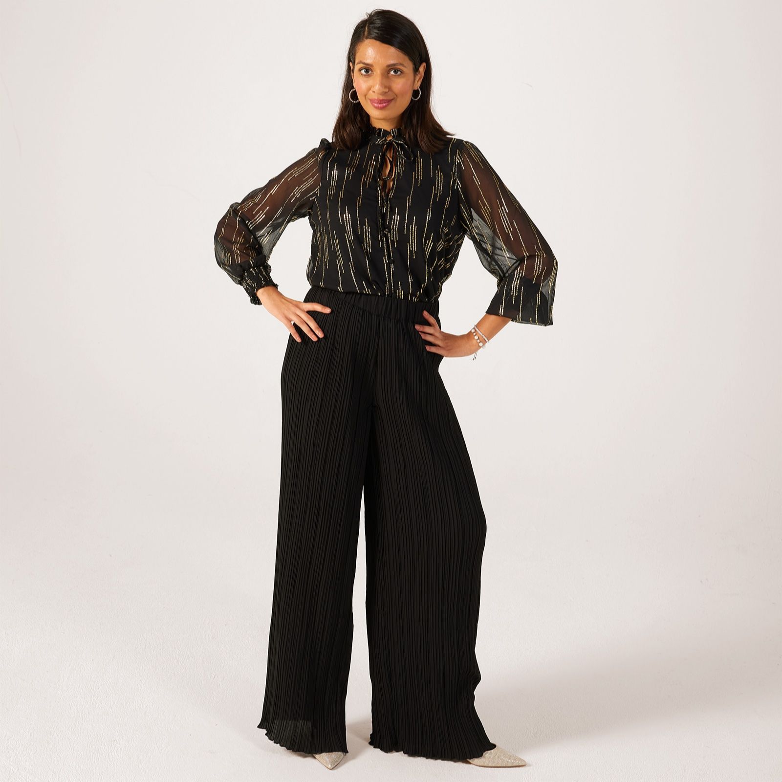 Only Mira V-Neck Shirt - QVC UK