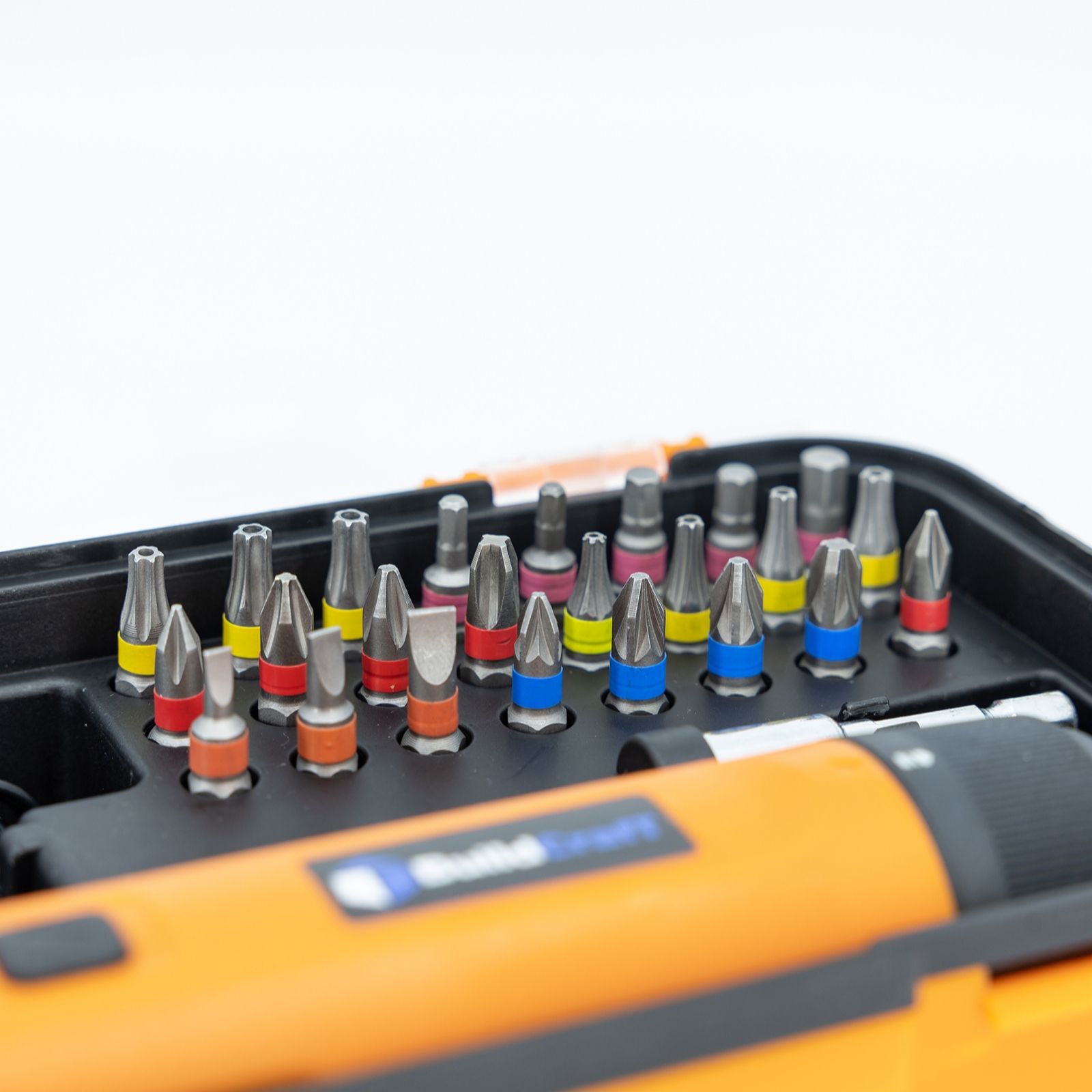 Buildcraft Cordless 4v Screwdriver & 26 Screwdriver Bit Accessory Set ...