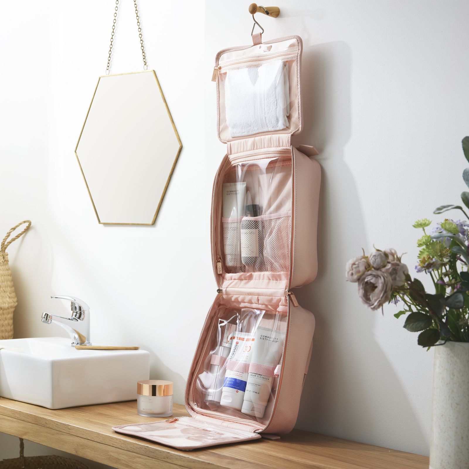 Outlet Tili Fold Out Travel Vanity Bag - QVC UK