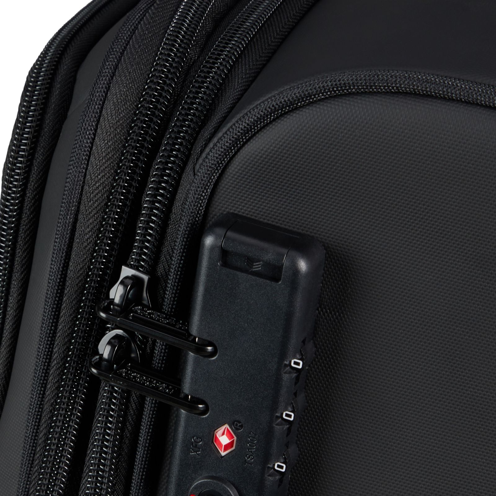 American Tourister Daring Dash Soft Medium Suitcase - QVC UK