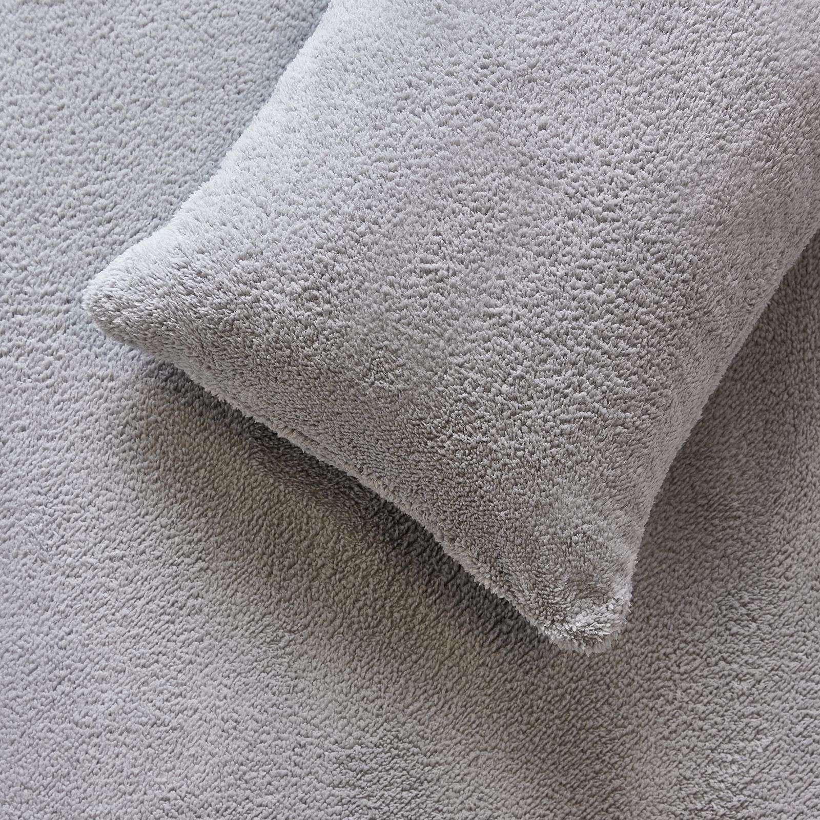 Silentnight Teddy Fleece Duvet Set - QVC UK