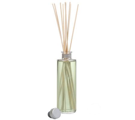 D'Anjou Pear Essential Oil Reed Diffuser by Ilio - QVC.com